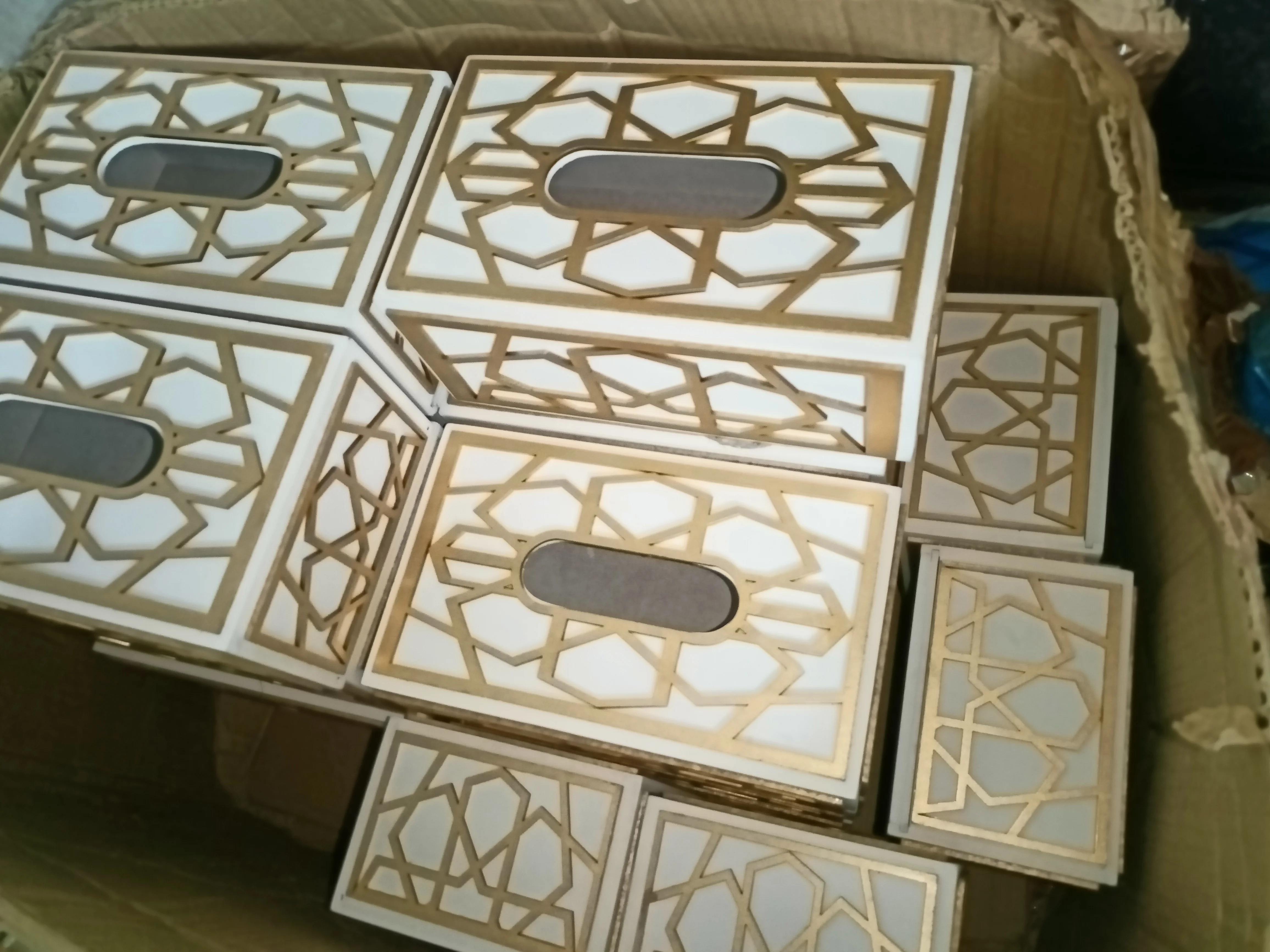 Handcrafted Tissue Box Cover Luxury Golden Trap Design At Wholesale ...