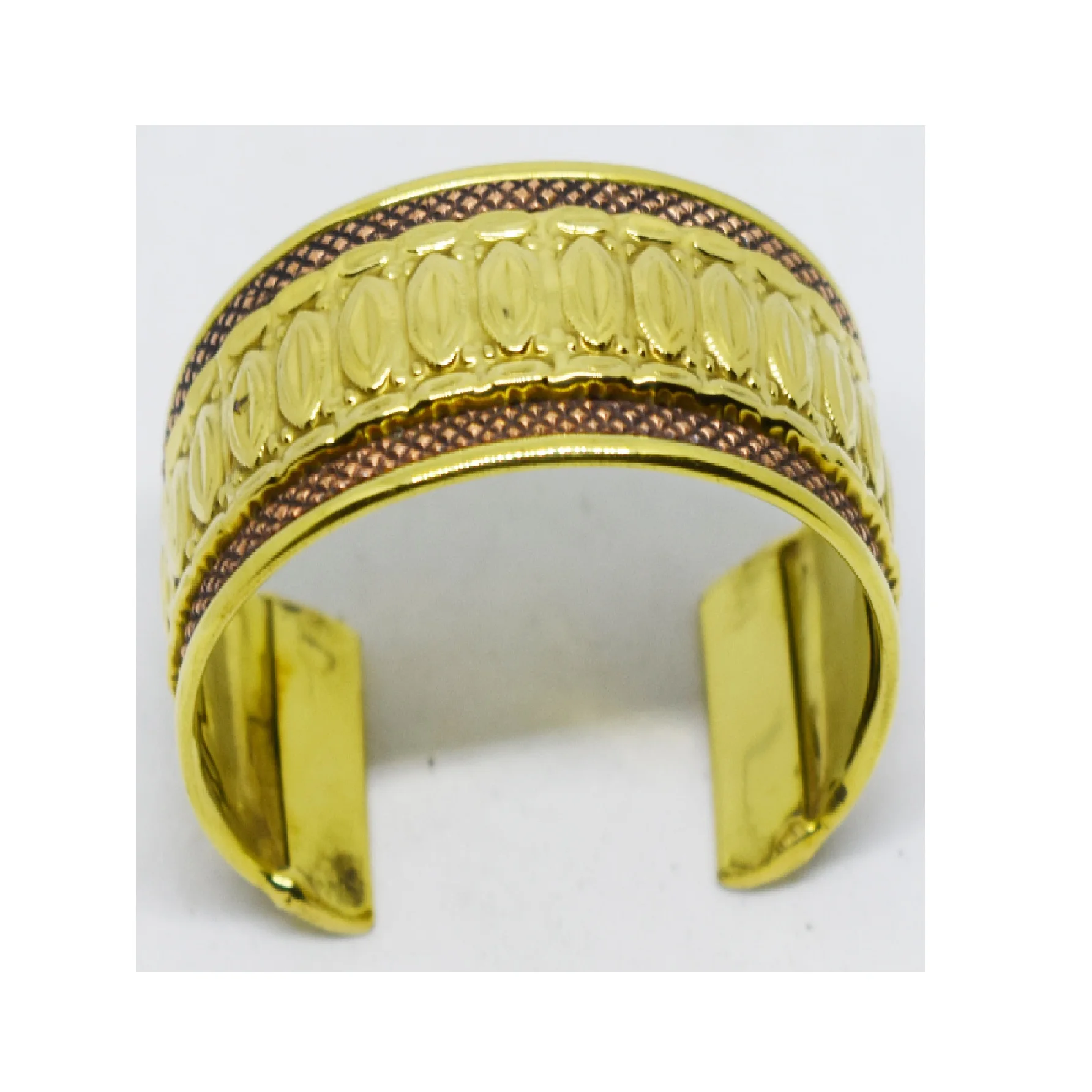Famous Jewelry 2024 Gold Finish Trendy Bracelets for Ladies Delicacy ...