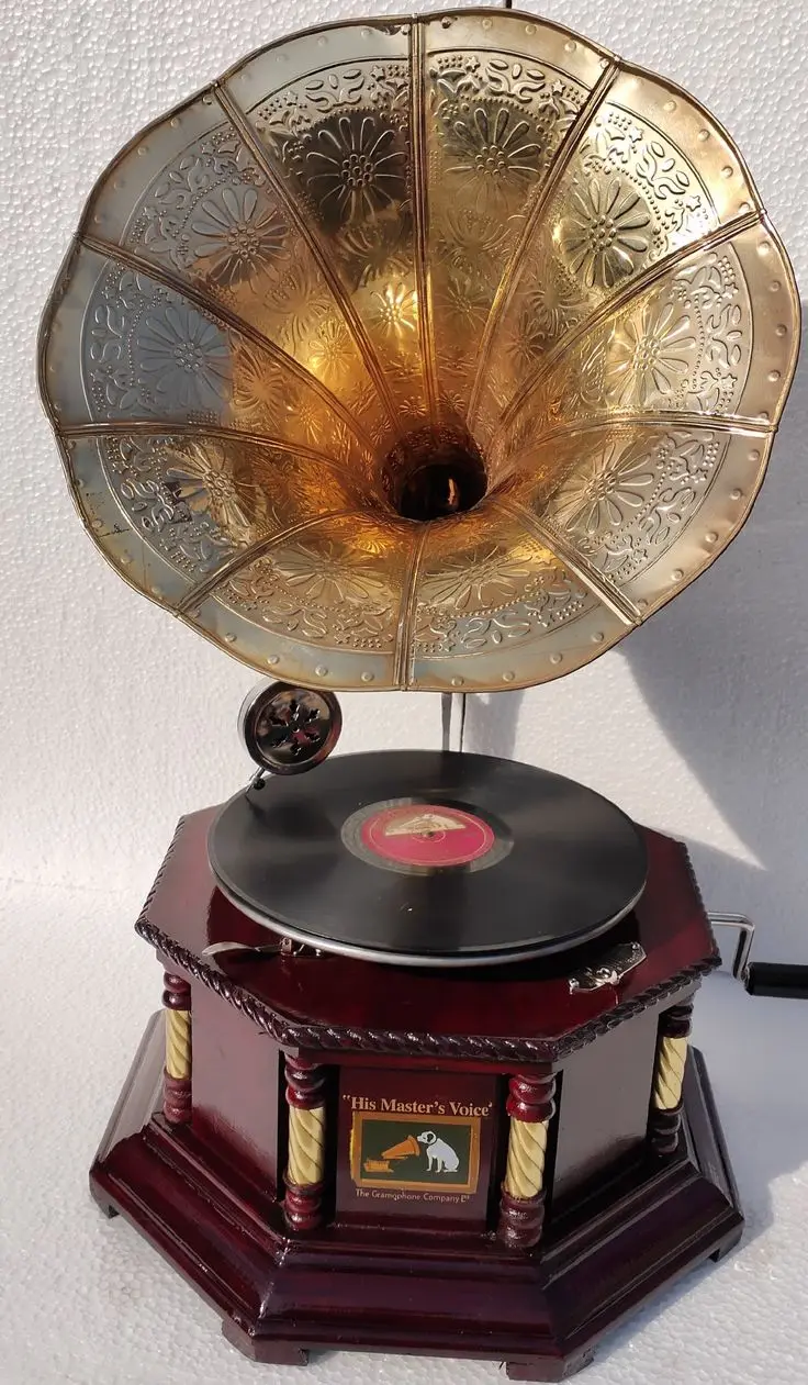 Home Decorative Vintage Gramophone Showpiece Record Player With Wooden ...