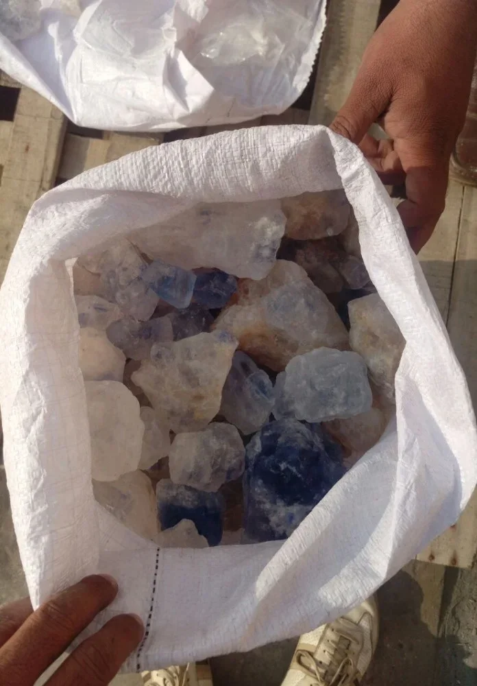 Best Persian Blue Edible Salt Coarse With High Quality Plastic Pouch ...