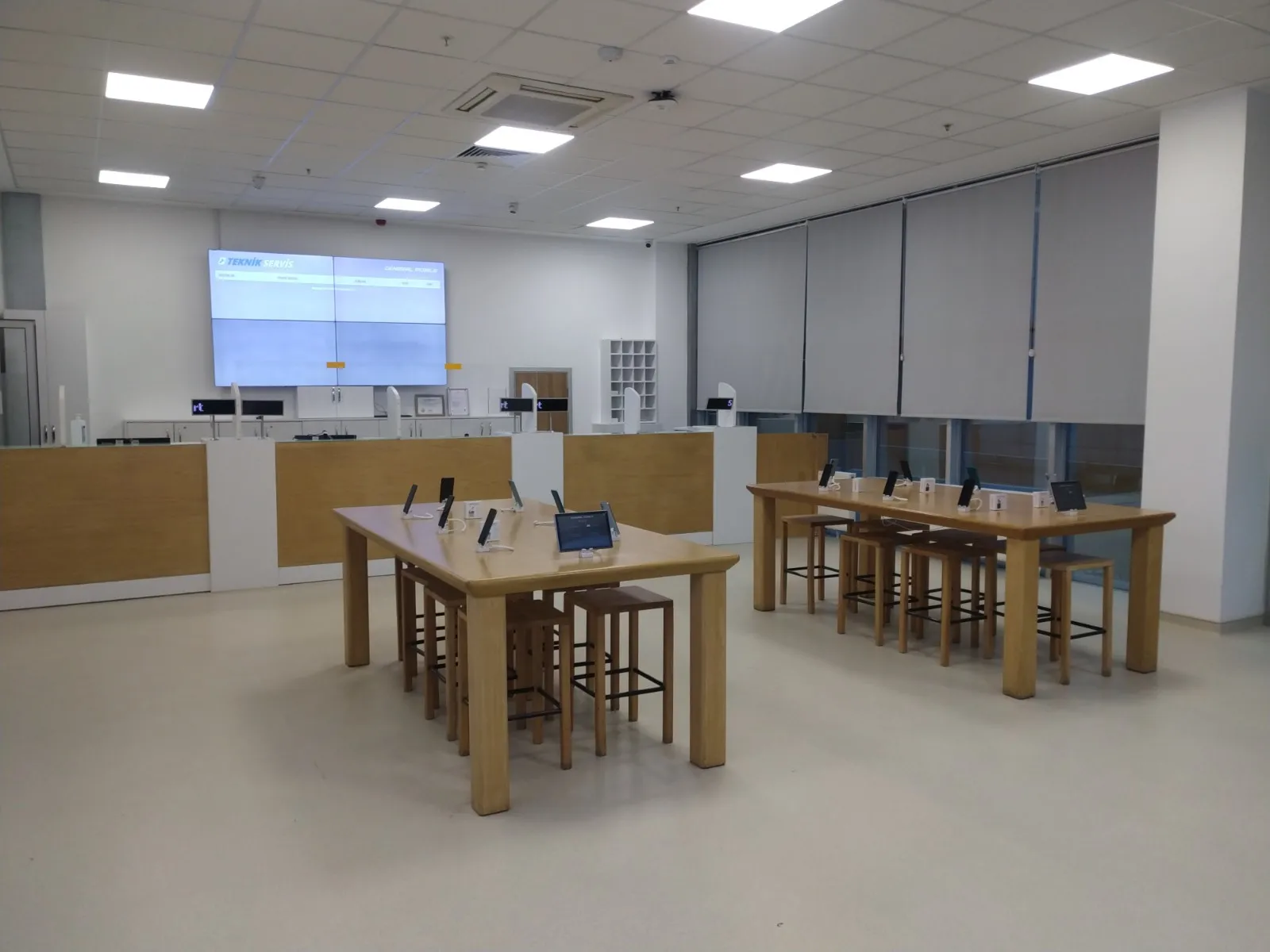 Smt Reflow Soldering Very Little Used Oven Btu Pyramax 150n Z12 Machine ...