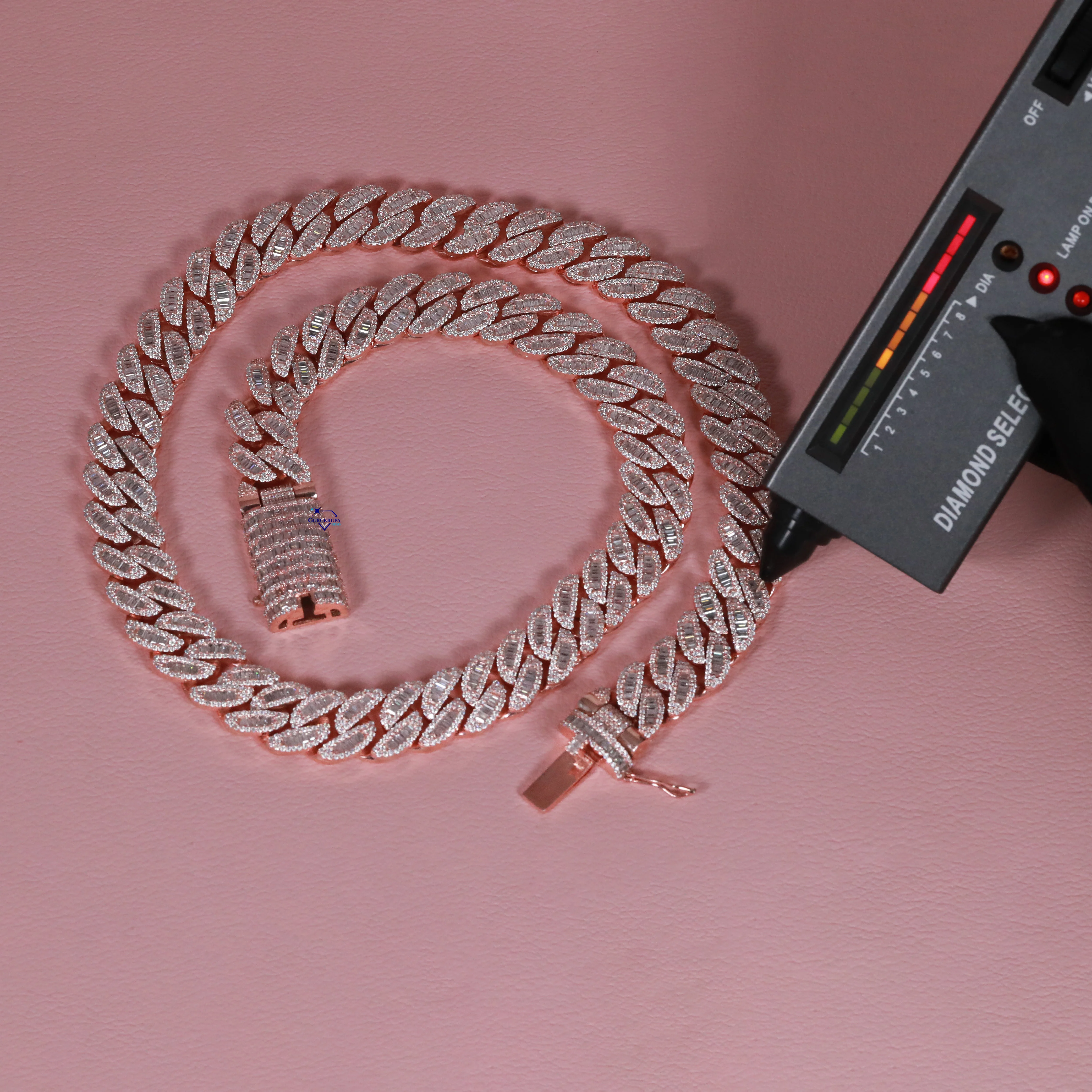 Introducing A Stylish Contemporary Chain Crafted From Rose Gold And ...