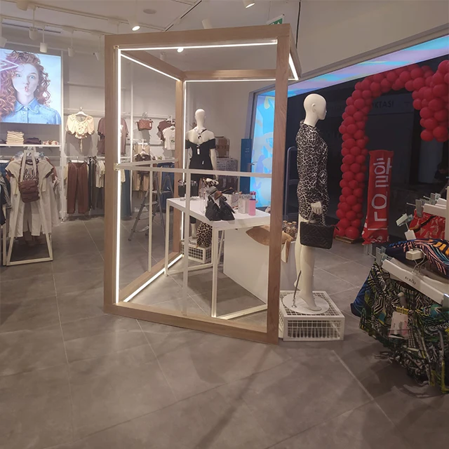 Metal And Wood Display High Quality Stand Display Rack Showroom With ...