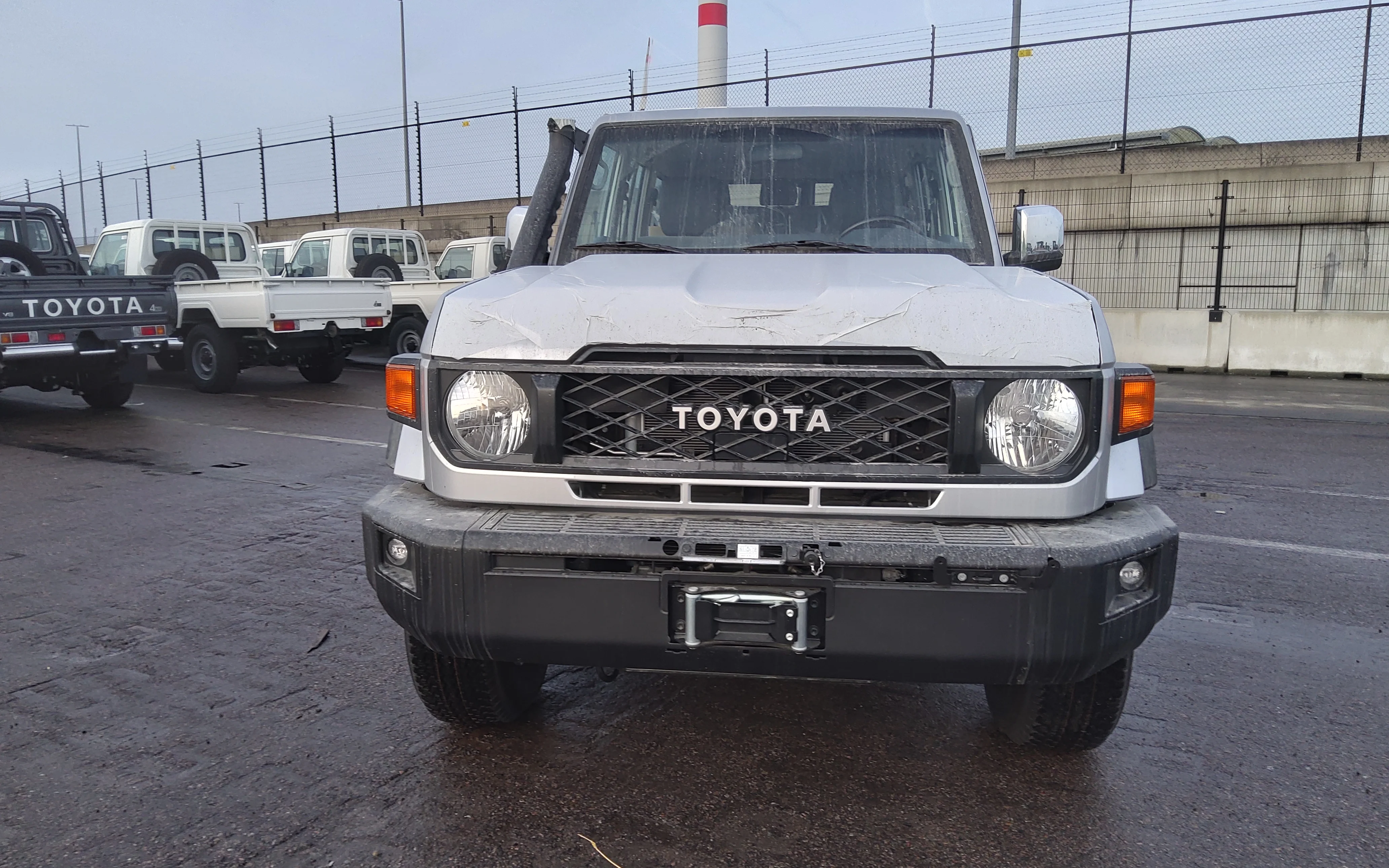 Toyota Land Cruiser Vdj 76 Limited Edition 4.5l Td Station Wagon Full ...
