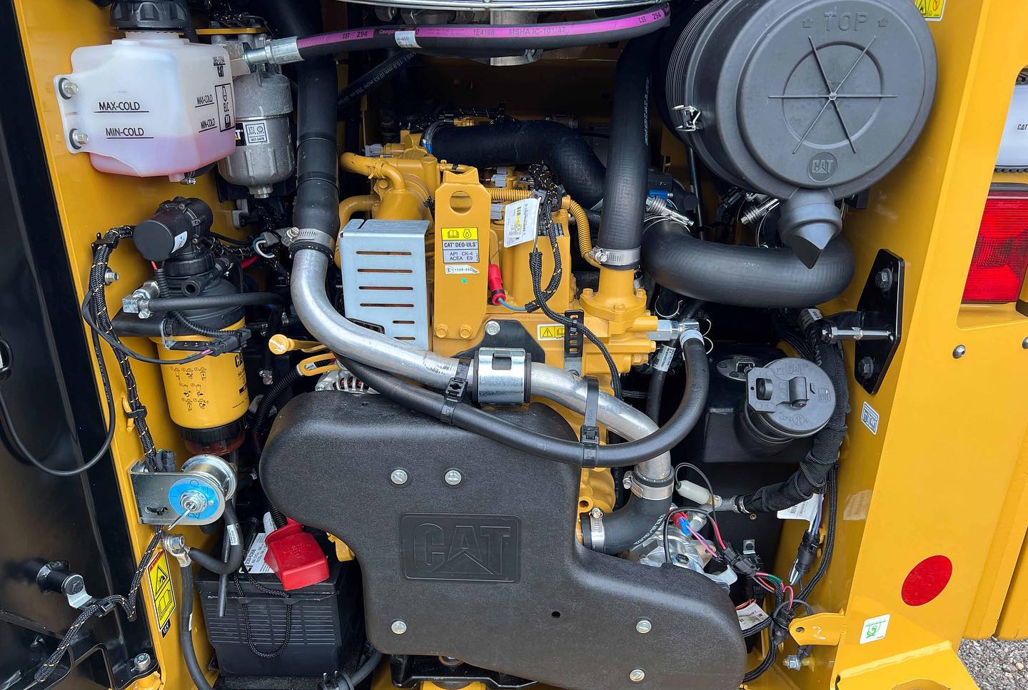 Affordable CAT Bobcat T650 Skid Steer Loader - 7 Ton Capacity