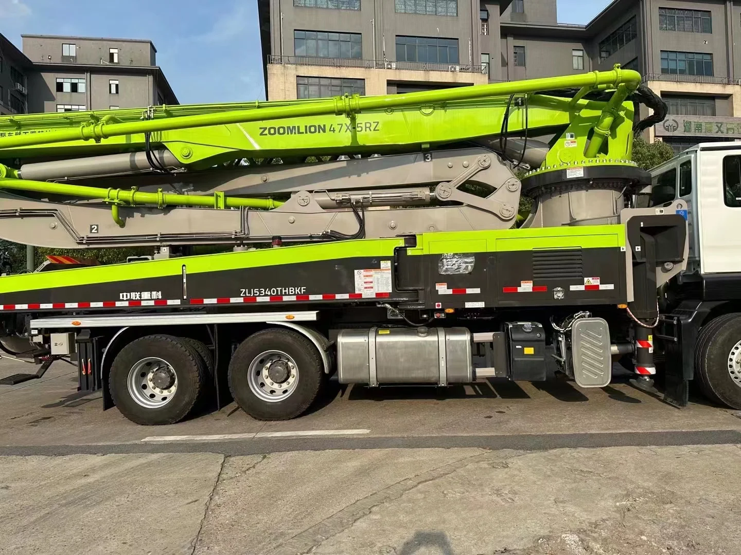 Used Construction Machinery Diesel Machine Zoomlion Concrete Pumping ...