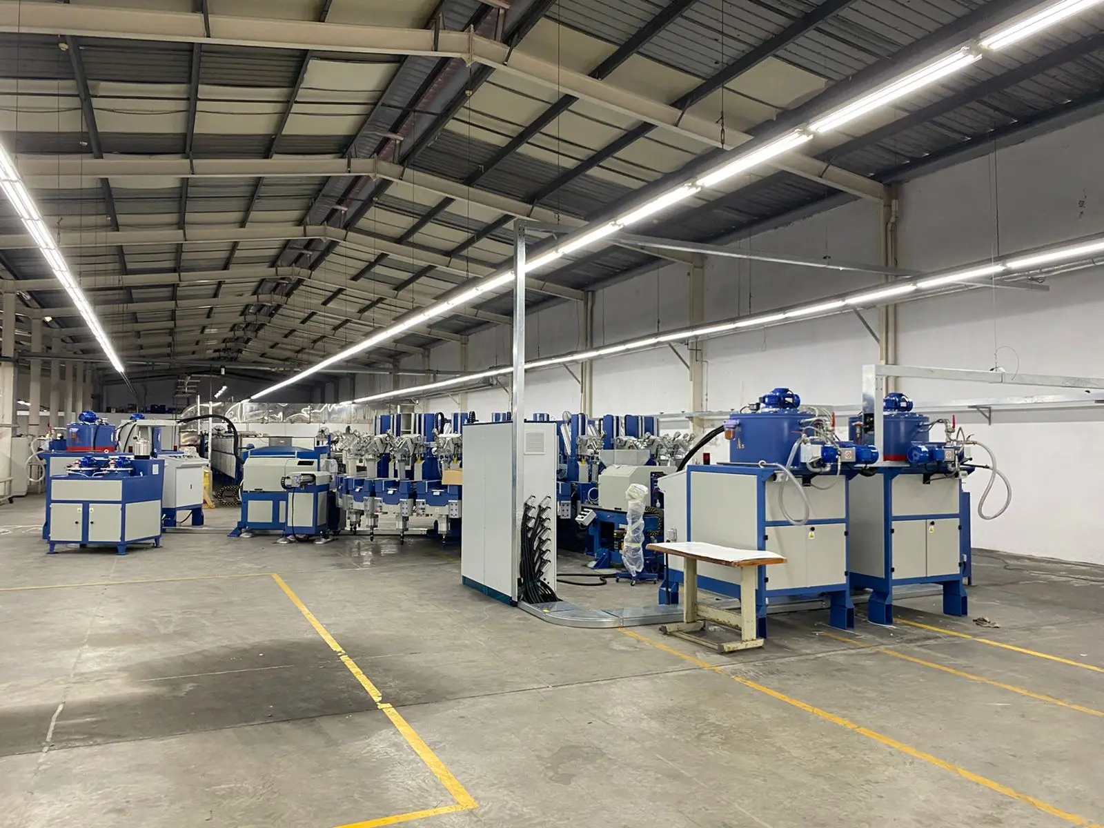 High Technology Automatic Rotating Injection Machine To Produce ...