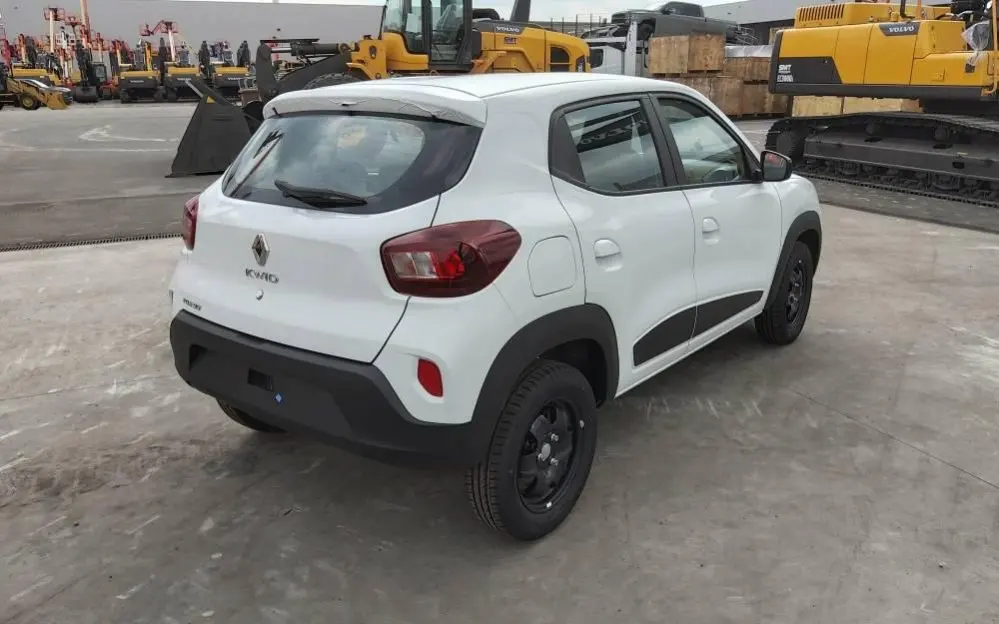 Car KWID Dynamique 1.0L Petrol Manual Small Totally New Vehicle Never ...