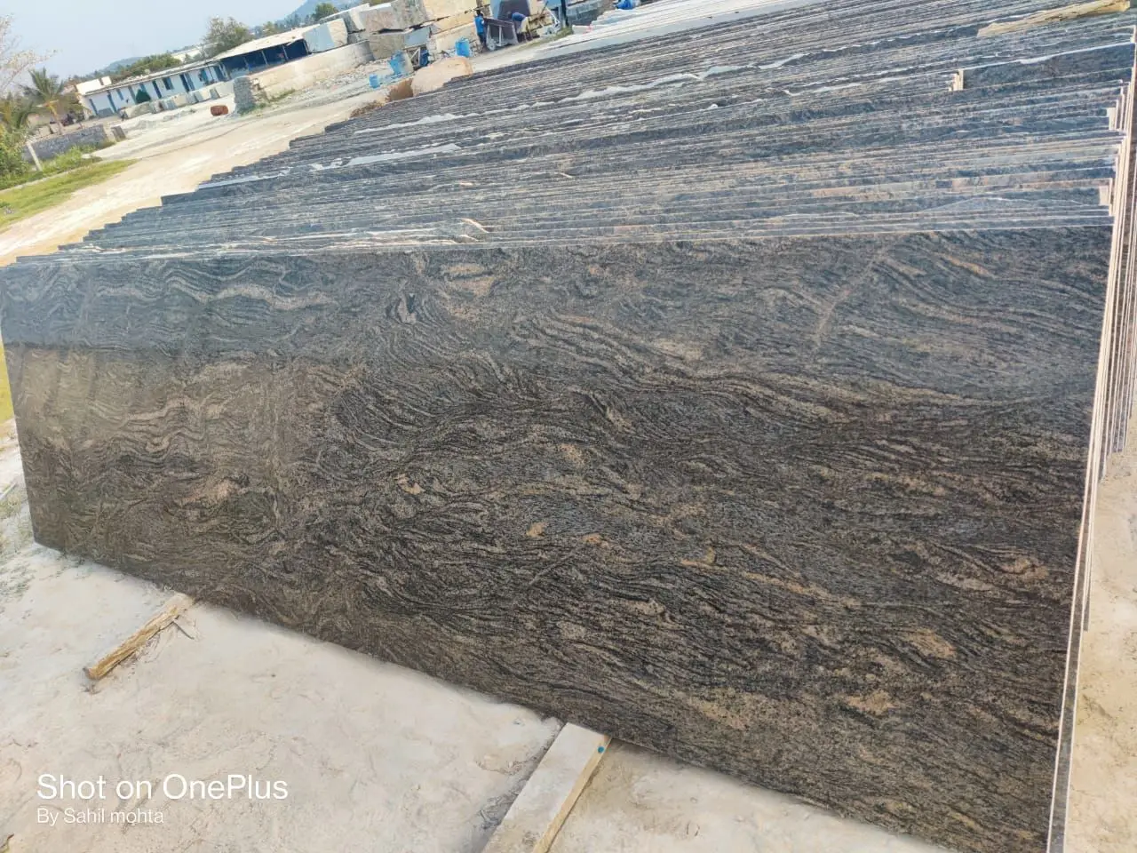 Paradiso Granite Slabs - Premium Building Facade Solutions