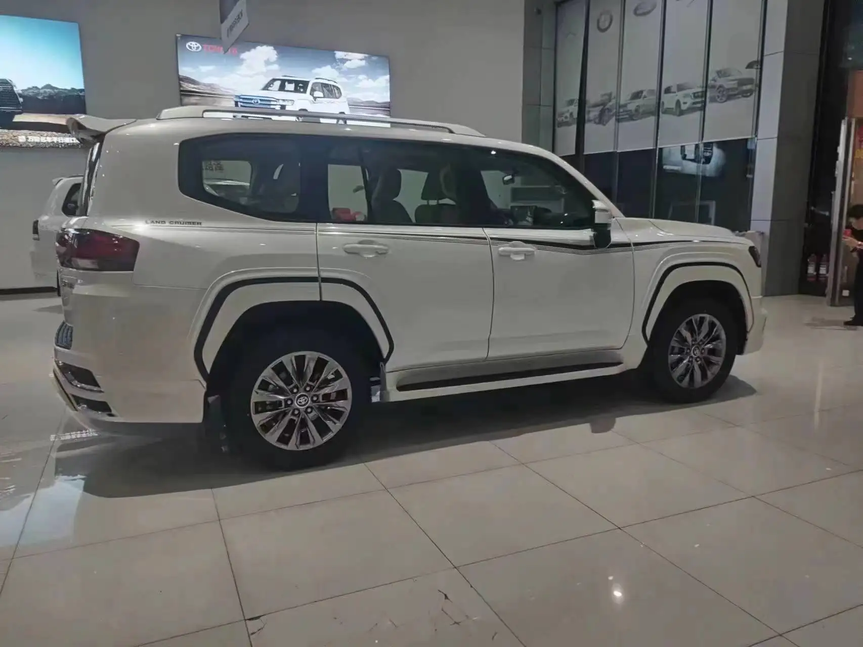 Side Step for Land Cruiser LC300 GXR ZX VX GR - Durable & Stylish