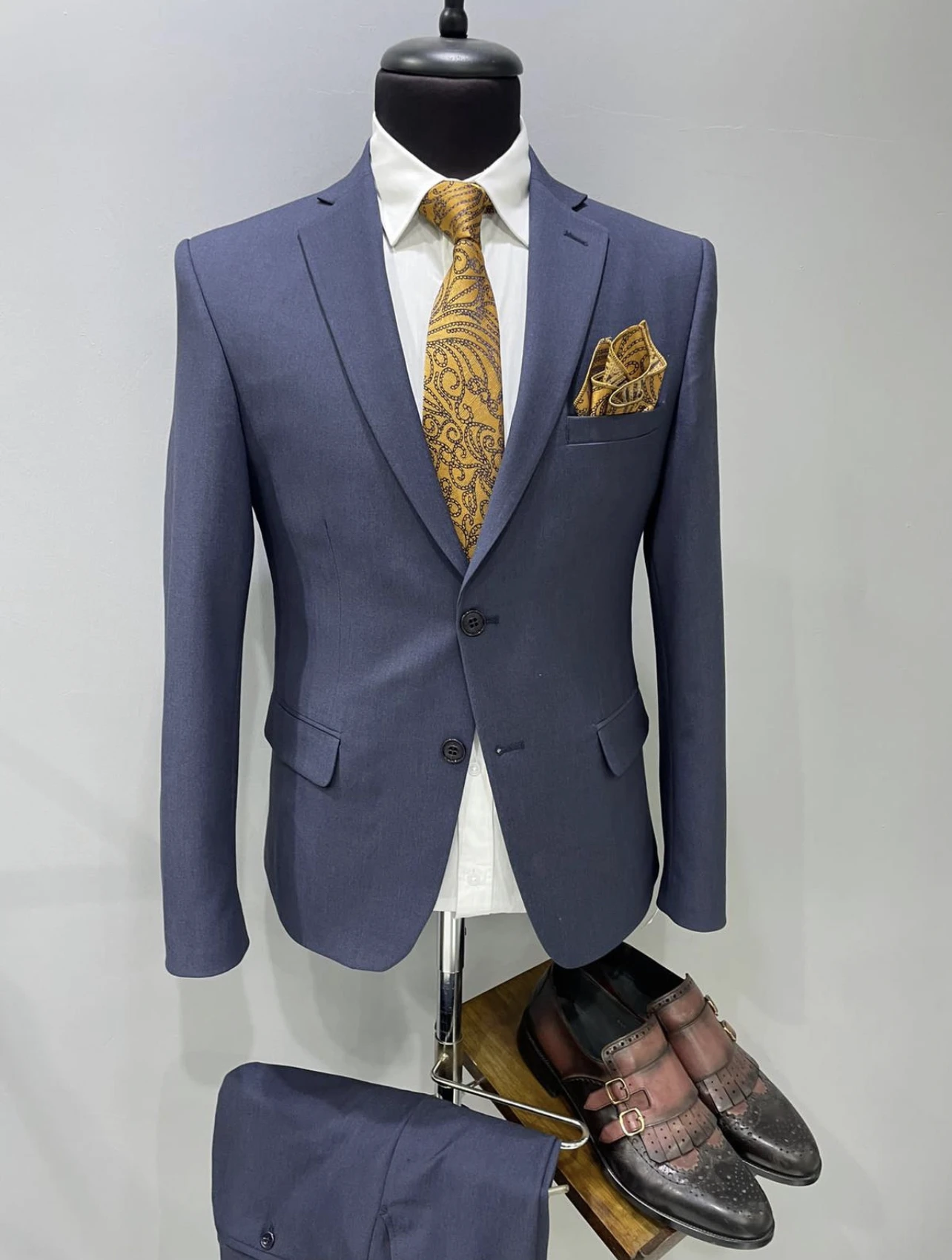 Shop High-Quality Men's Slim Fit Wedding Suits from Turkey