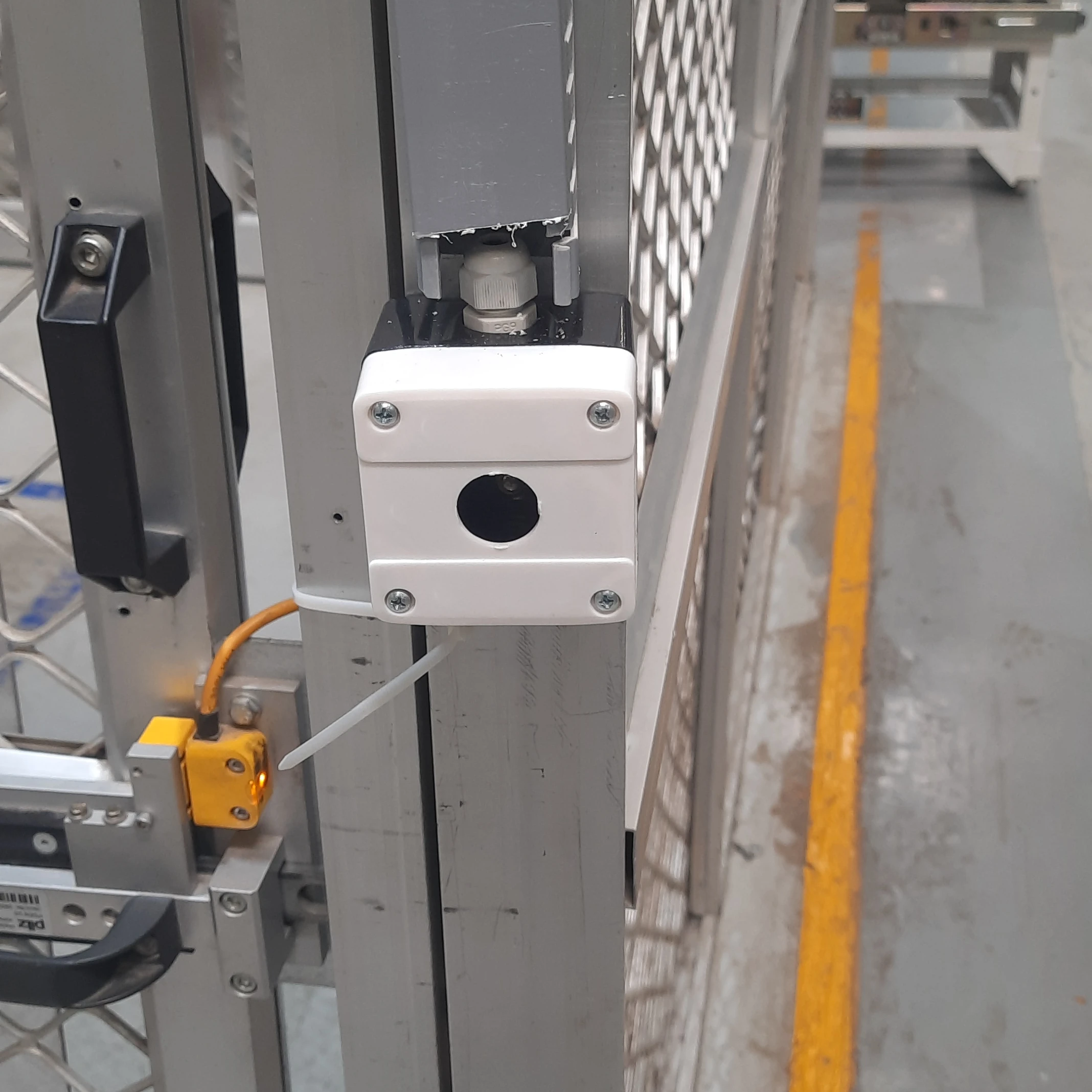 Interlocking Door Safety Switch Safety Interlock Switches Safety Door ...