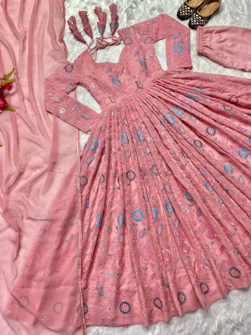 Shop Our Collection of Indian Pakistani Traditional Pishwas