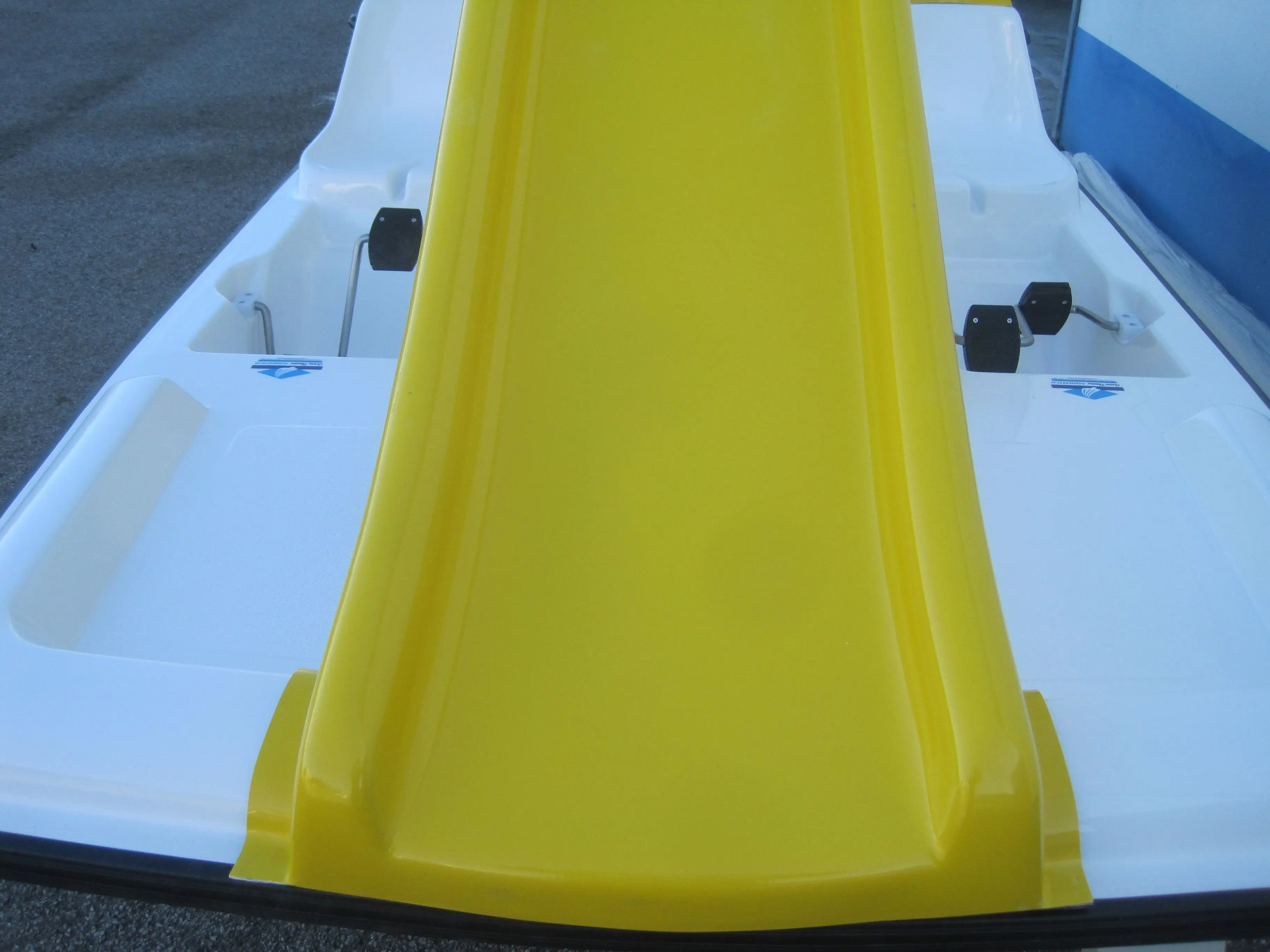 High Italian Quality Fiberglass Maxi Slide 5 Person Pedal Boat Capri 4 ...