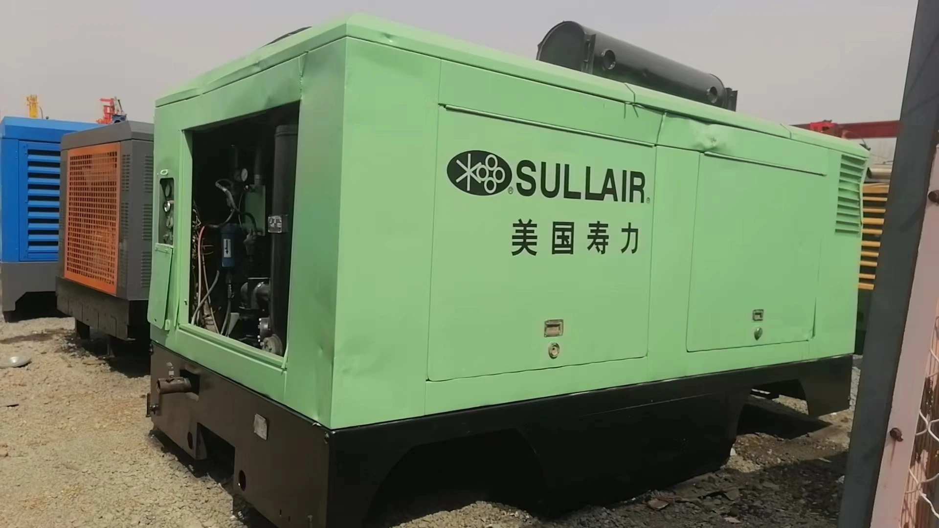 Small Mobile Portable Diesel Compressors SULLAIR DPQ780RH 20.7bar 22 ...