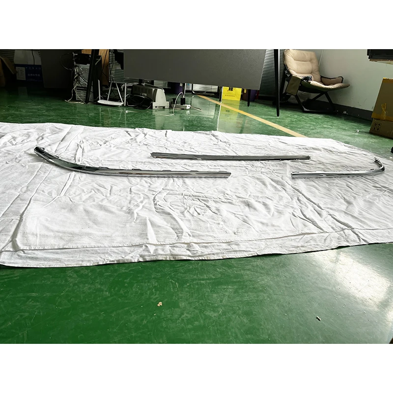 V.W帕萨特CC 2013 3C8807443B 3C8807459B 3C8807460B后保险杠中心铬条纹左图| Alibaba.com