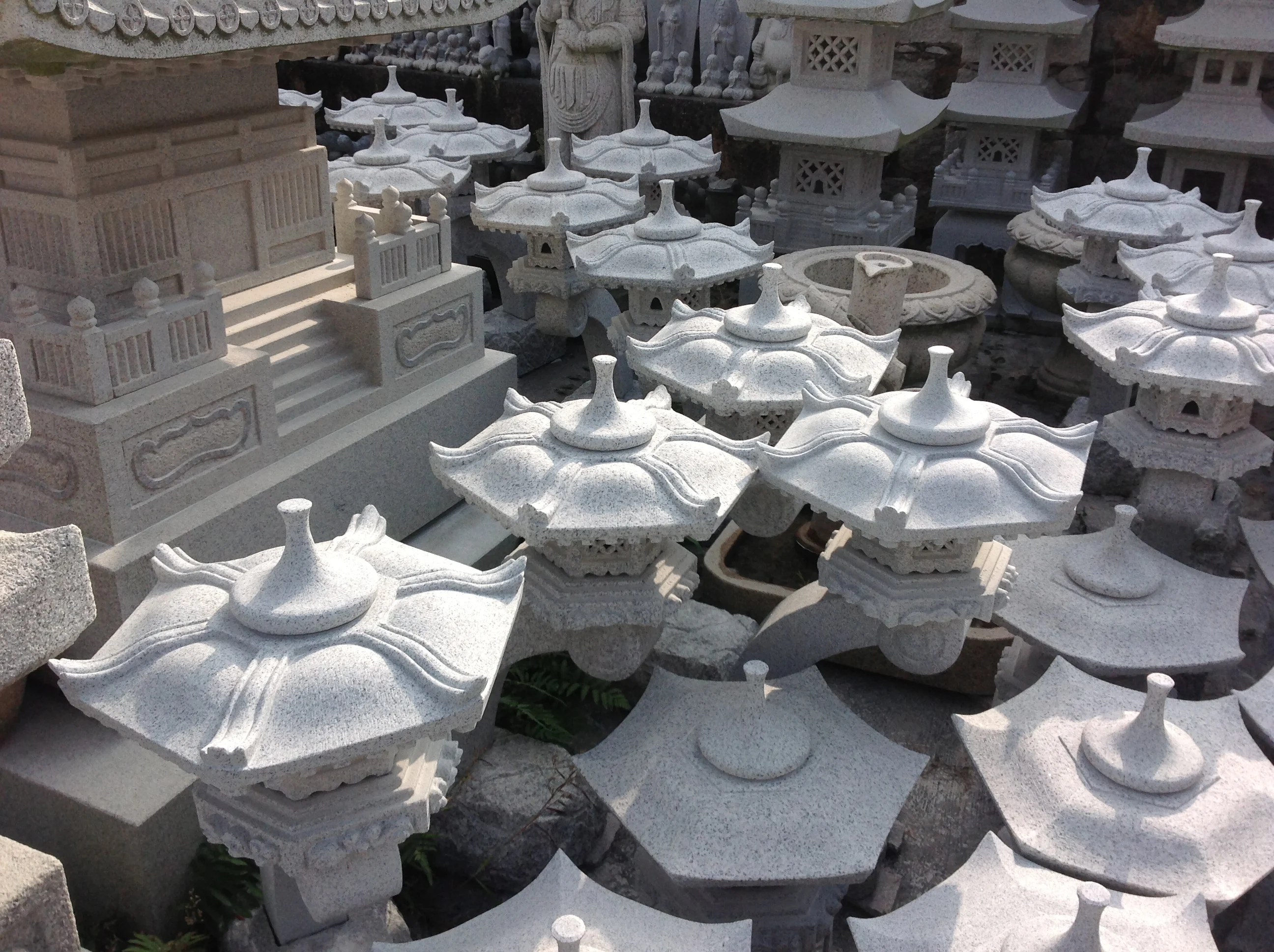 AZ Japanese Garden Granite Stone Lanterns LA120 Misaki