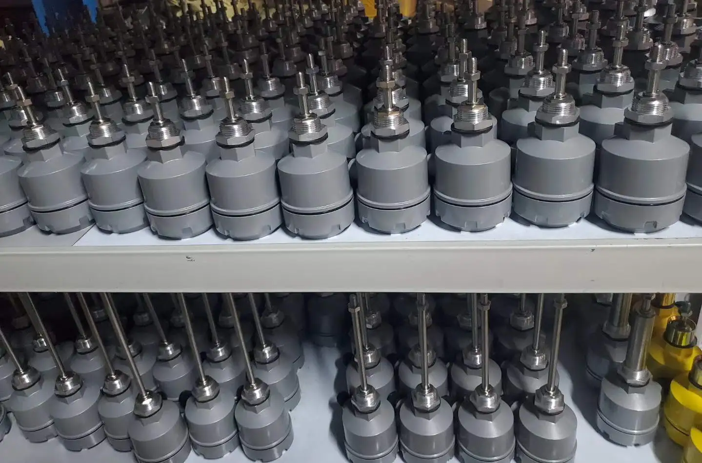 Rotary Paddle Level Switch for Solid and Powder Material Handling ...