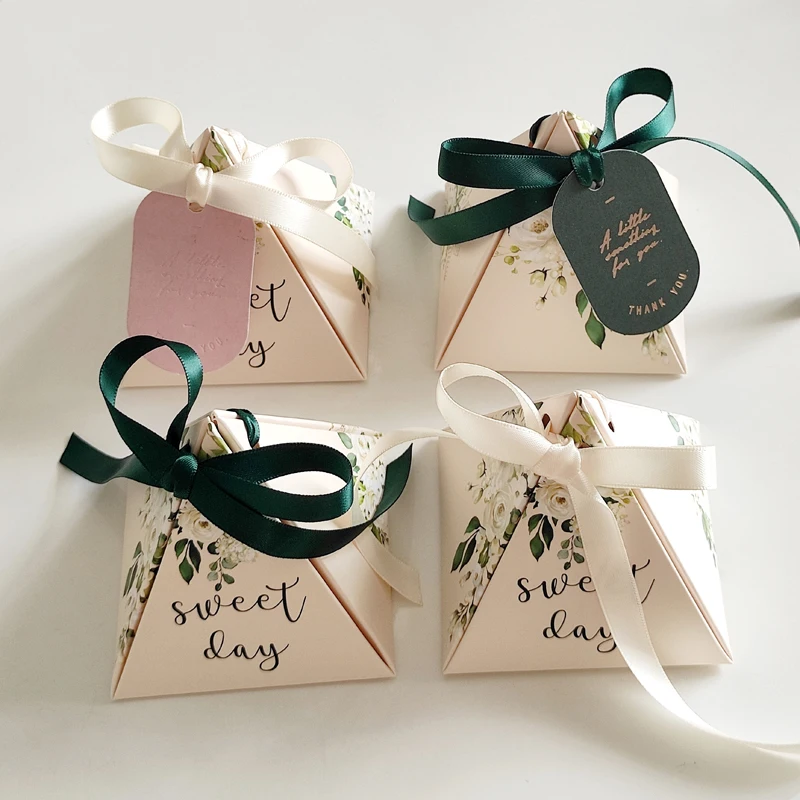 Recycled Material Triangular Pyramid Shape Gift Box Glossy Lamination ...