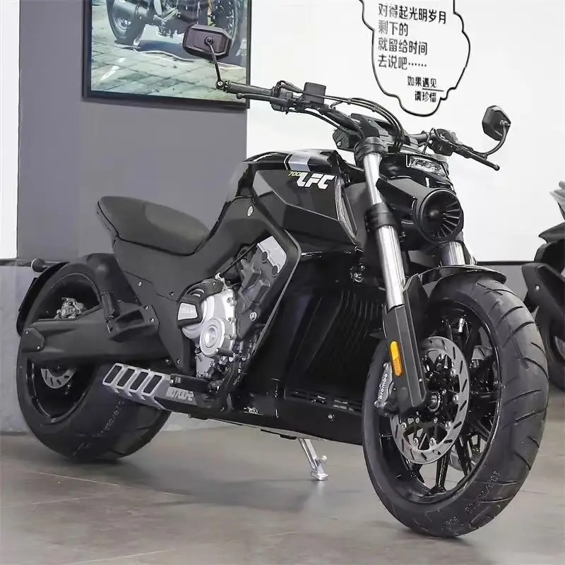 Benda Liao 700 400CC Inline-Four Motorcycle - Powerful Performance