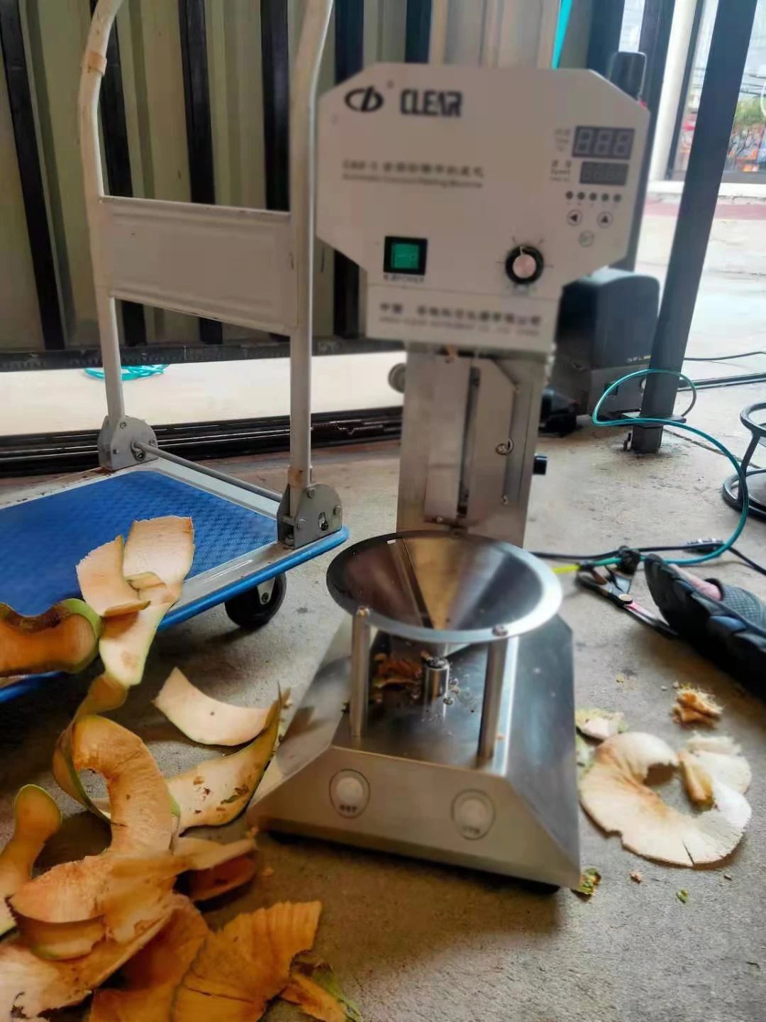 Industrial Full Automatic Coconut Peeling Machine