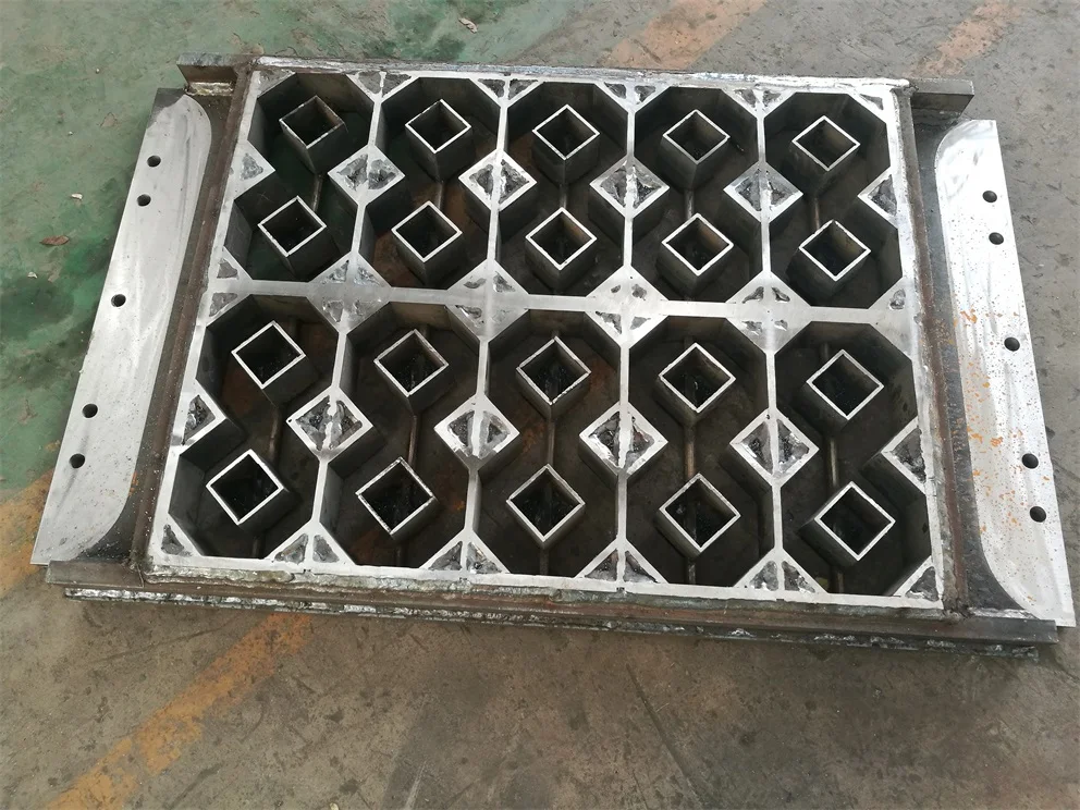 Hollow Block Making Machine With Long Service Life & Custom Mold