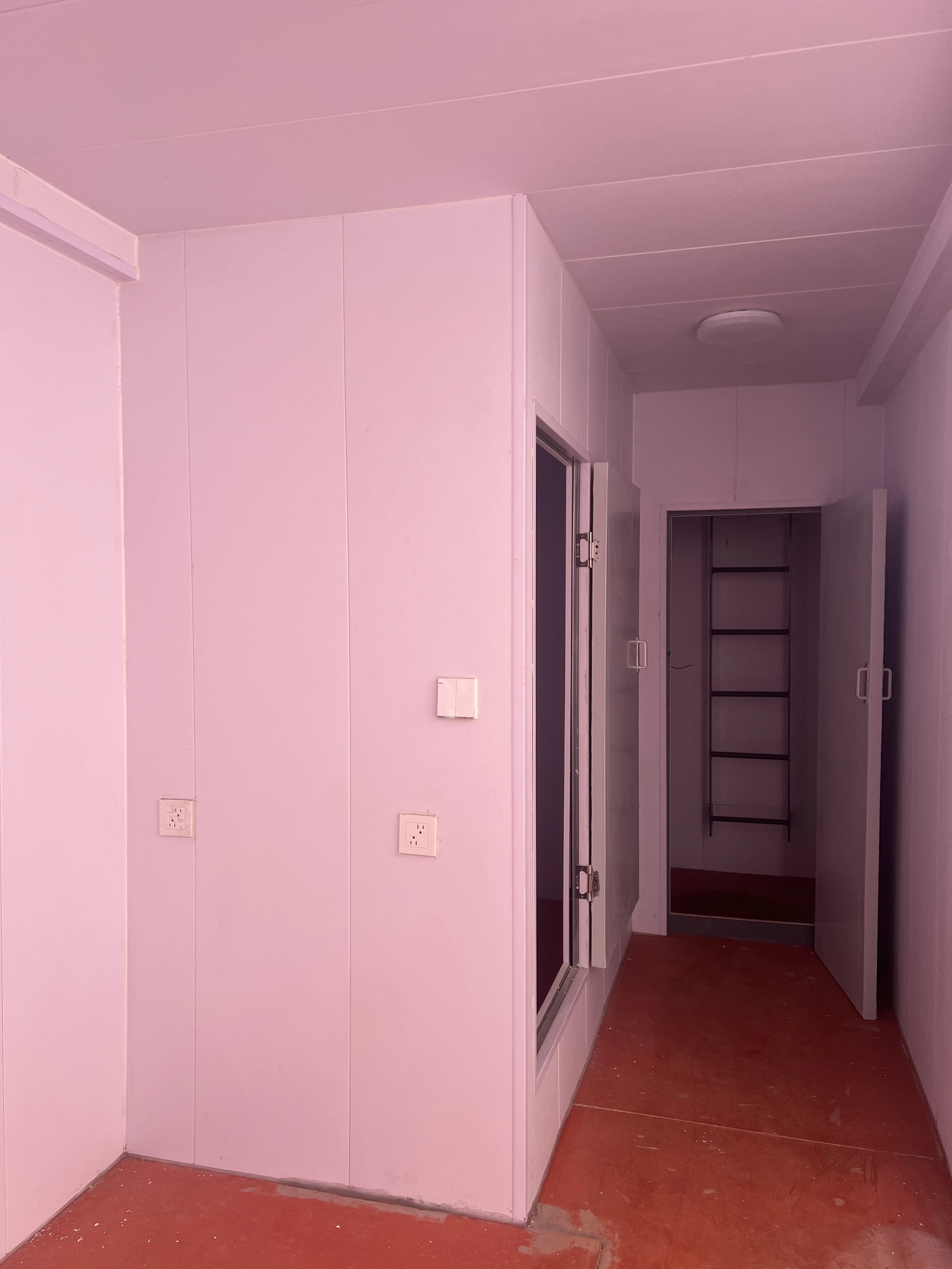 Underground Fortress Secure Underground Bunker Emergency Survival ...