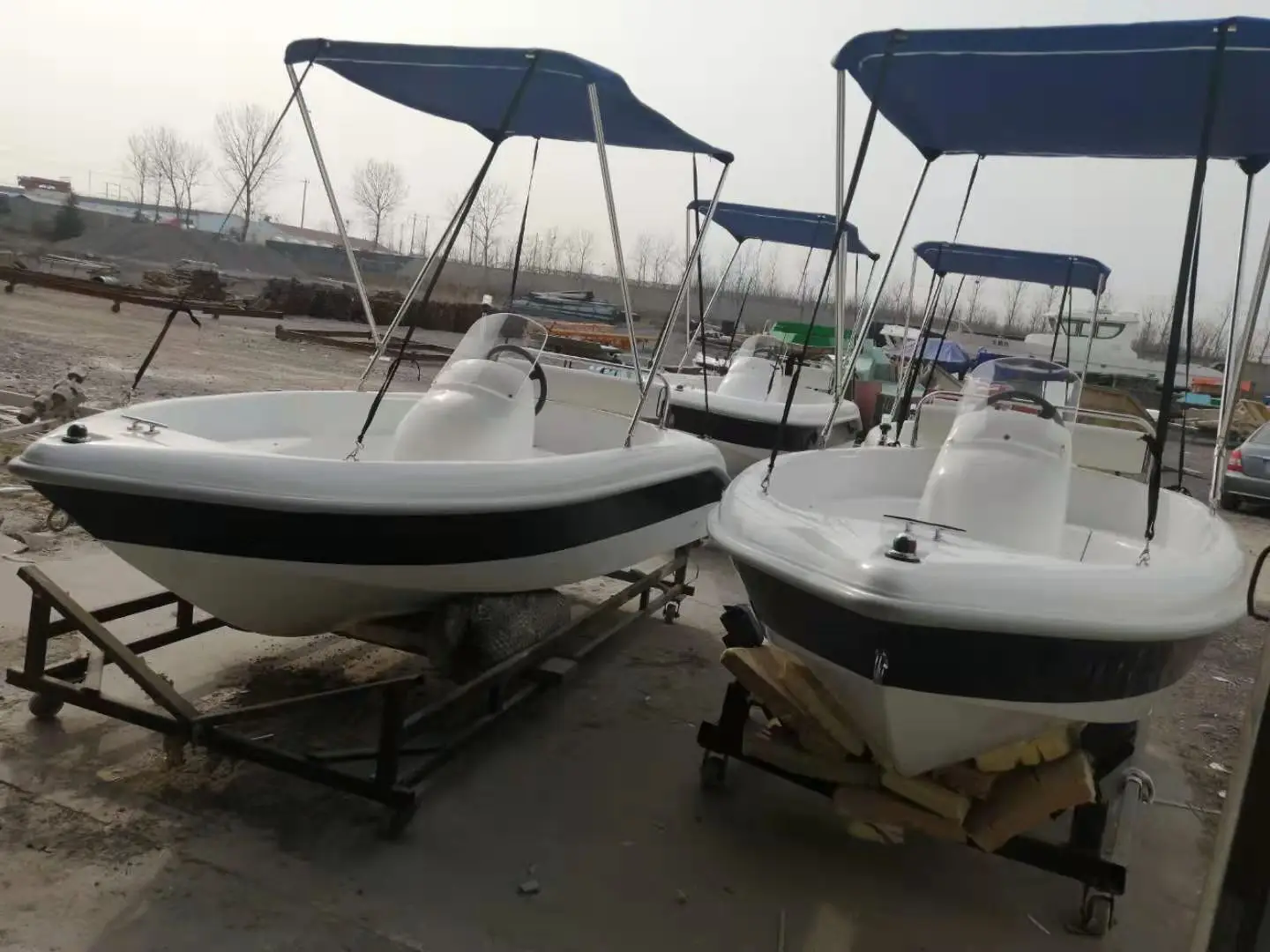 12ft Fiberglass Center Console Speed Leisure Boat - Rilaxy