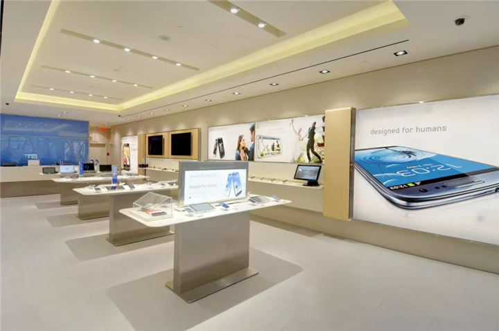 Custom Cell Phone Showroom Design - Boutique Electronics