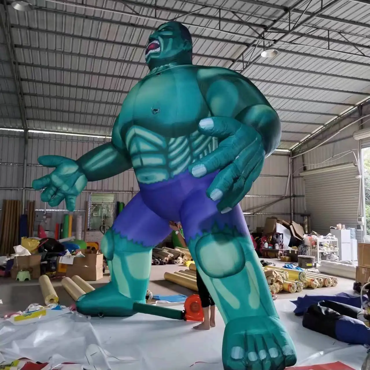 Custom Size Giant Inflatable Hulk for Outdoor Advertising