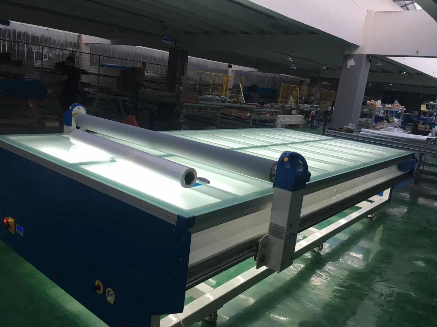 Flatbed Vinyl Applicator Signage Graphics Billboards Laminating Machine ...
