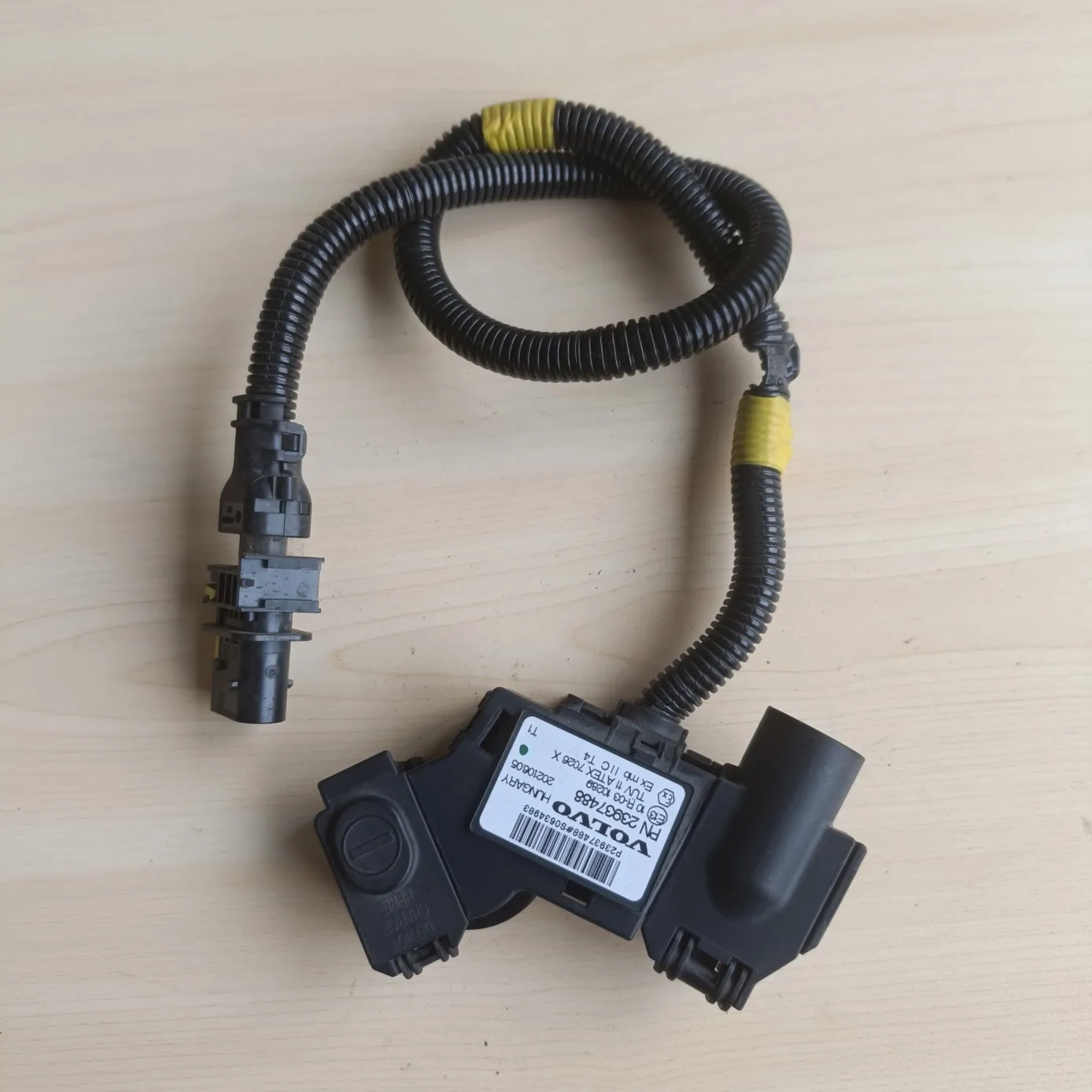 Remove The Parts Storage Battery Charging Sensor 22767584 23937488 ...