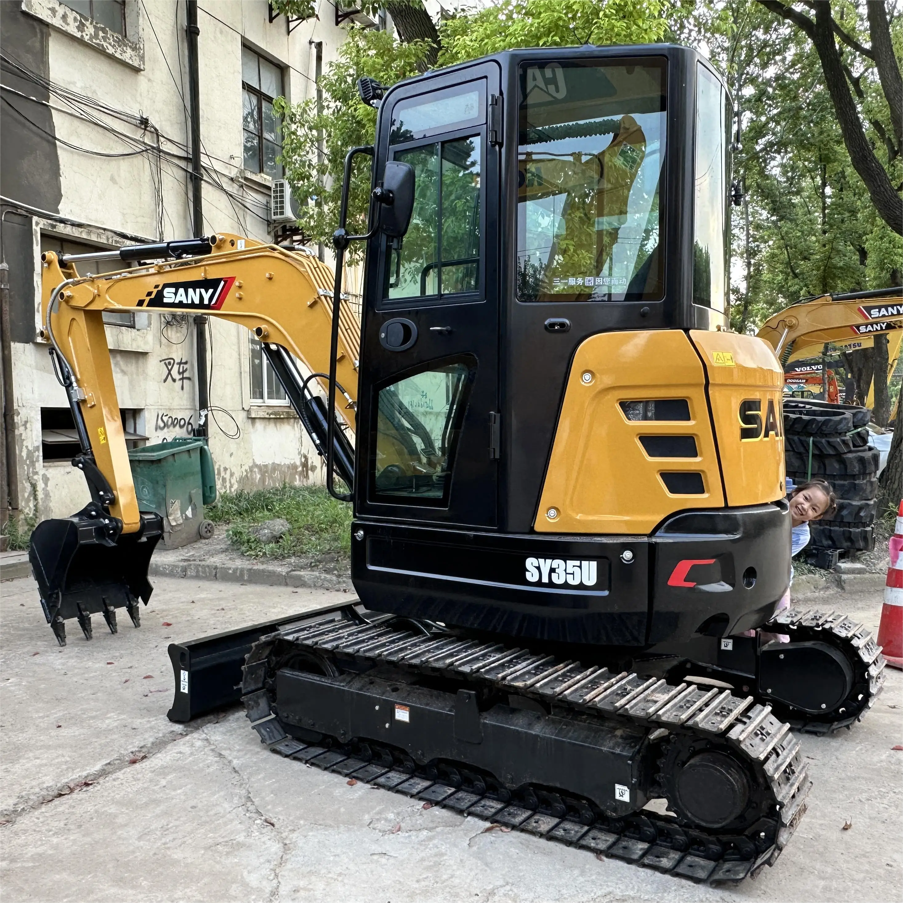 3 Ton Sany Mini Digger SY35U - Multi-Functional Excavator