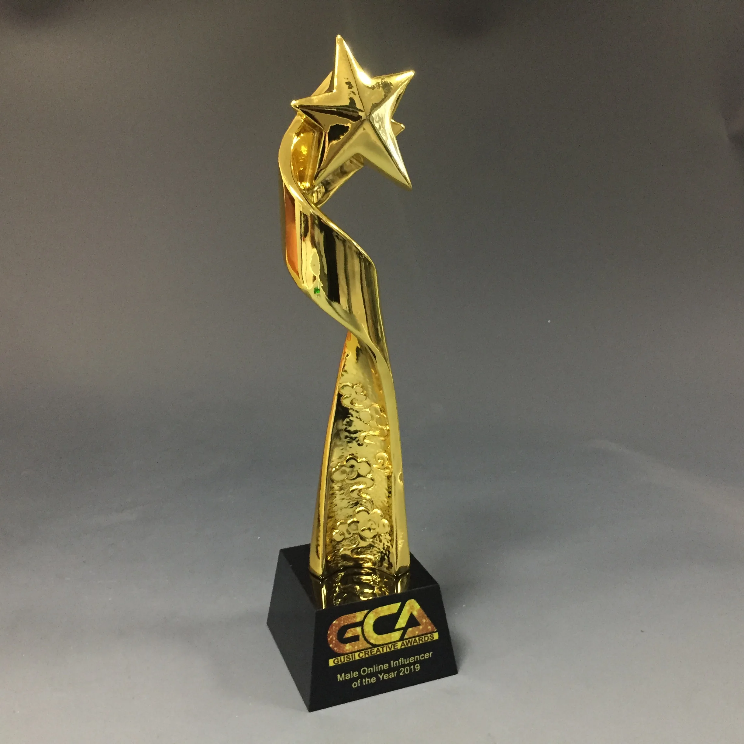 Hot Selling Unique Design Gold Color Crystal Star Shape Trophy For ...