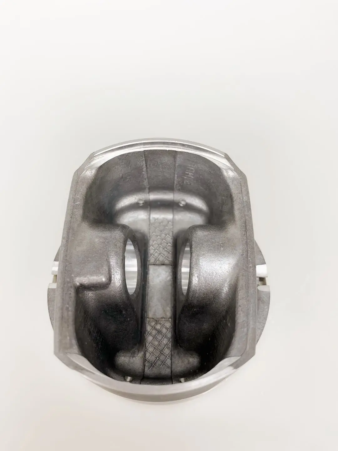 Chinese Supplier Custom Metal Aluminum Engine Piston And Rings For Bmw ...