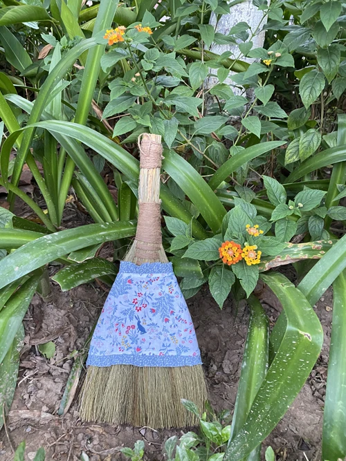 High Quality Vietnam Mini Brooms and Dustpans Natural Material with ...