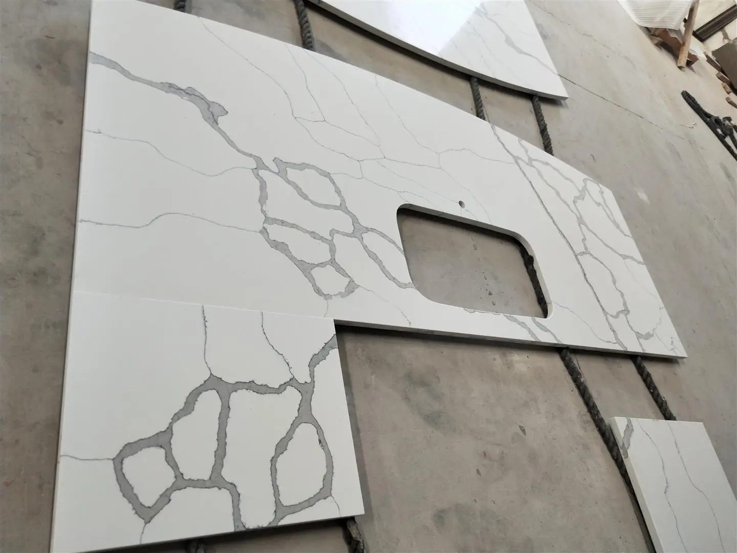 Cheap Calacatta Natural Stone Surface Calcutta Quartz Countertops ...