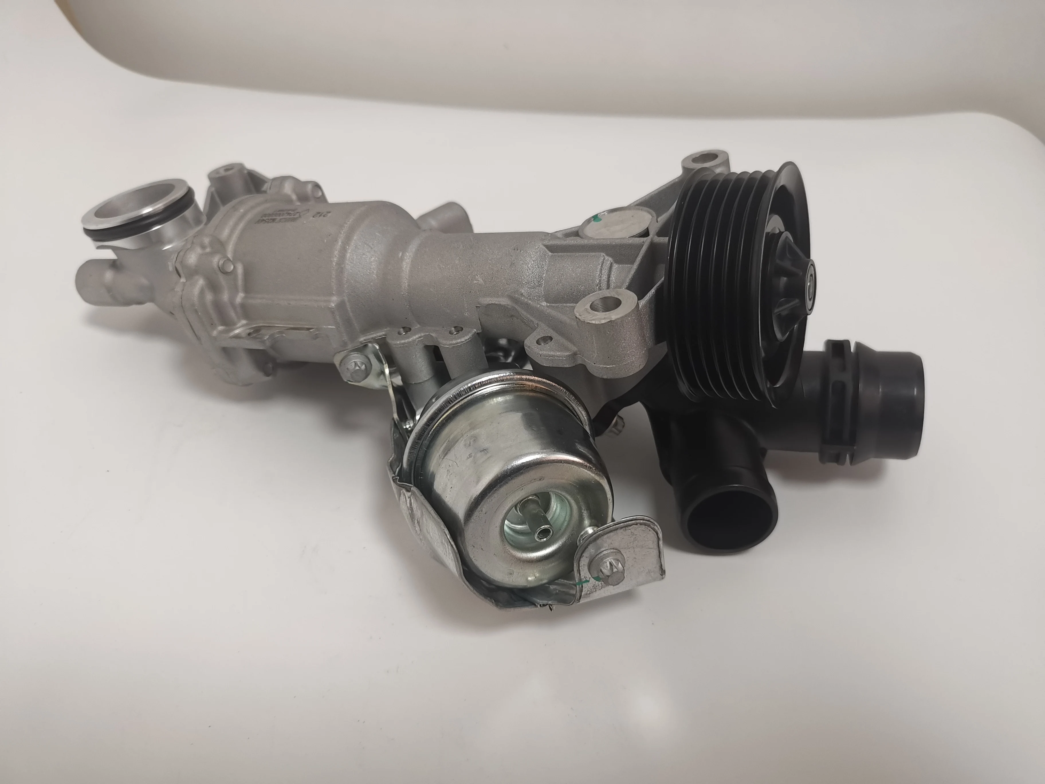 Car Engine Electric Water Pump Assembly For Mercedes Benz C300 E250 ...