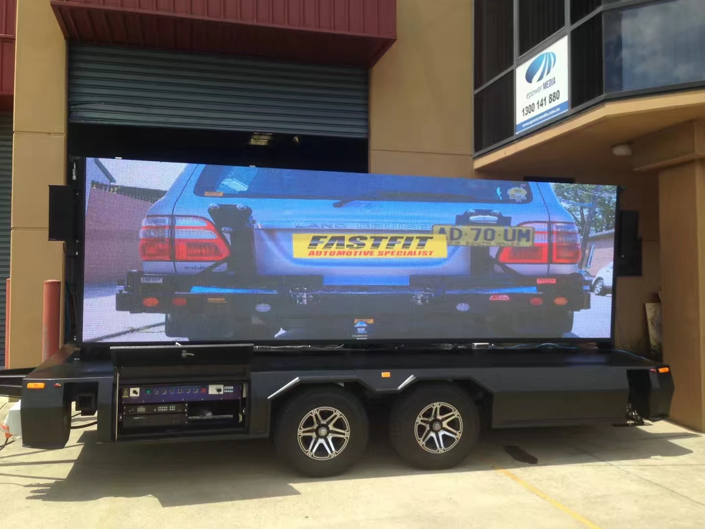 16 Sqm Mobile Big Led Billboard Trailer For Outdoor Advertising And ...