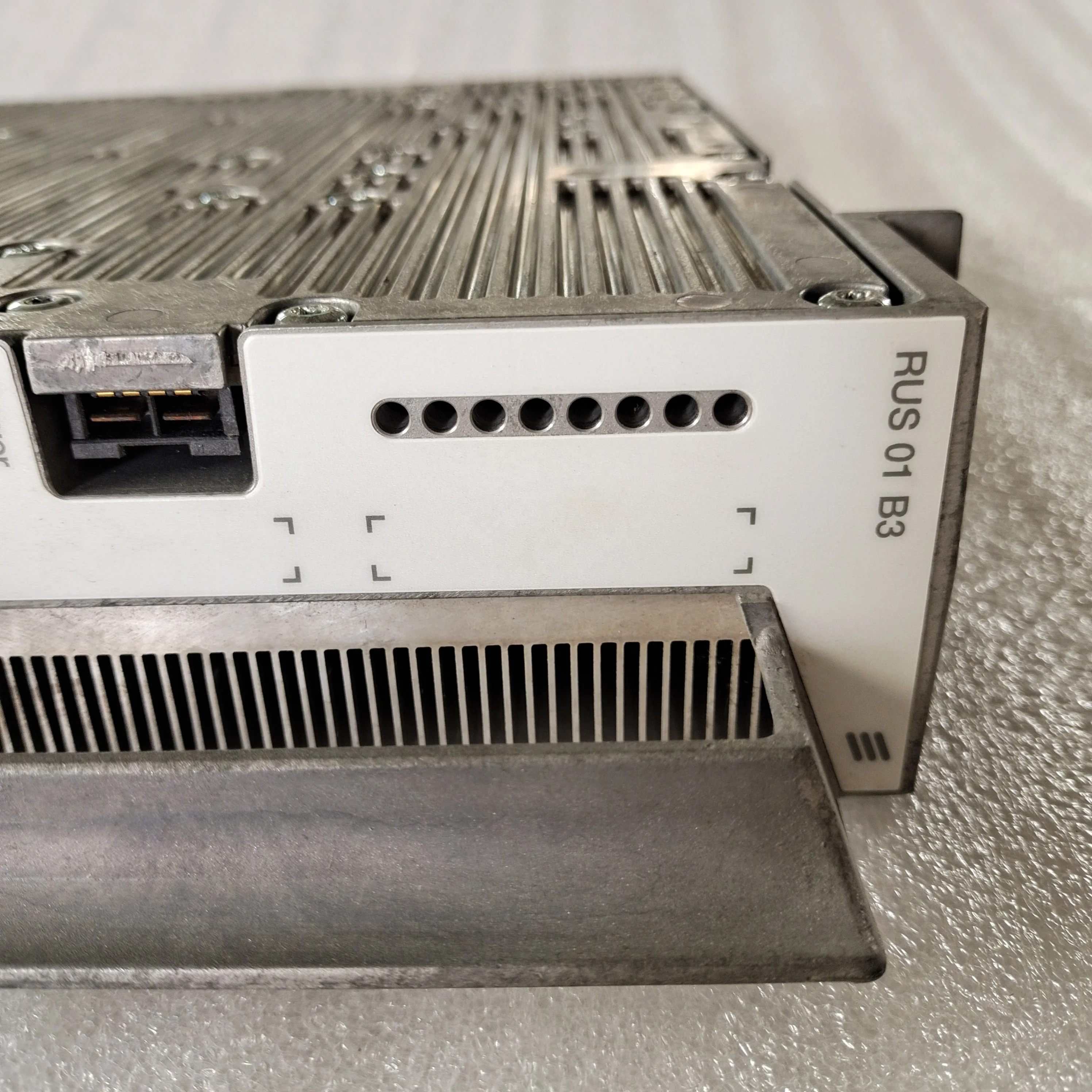 爱立信 (Ericsson) RUS 01 B3 KRC 118 65/1 KRC 161 65/2载波频率| Alibaba.com