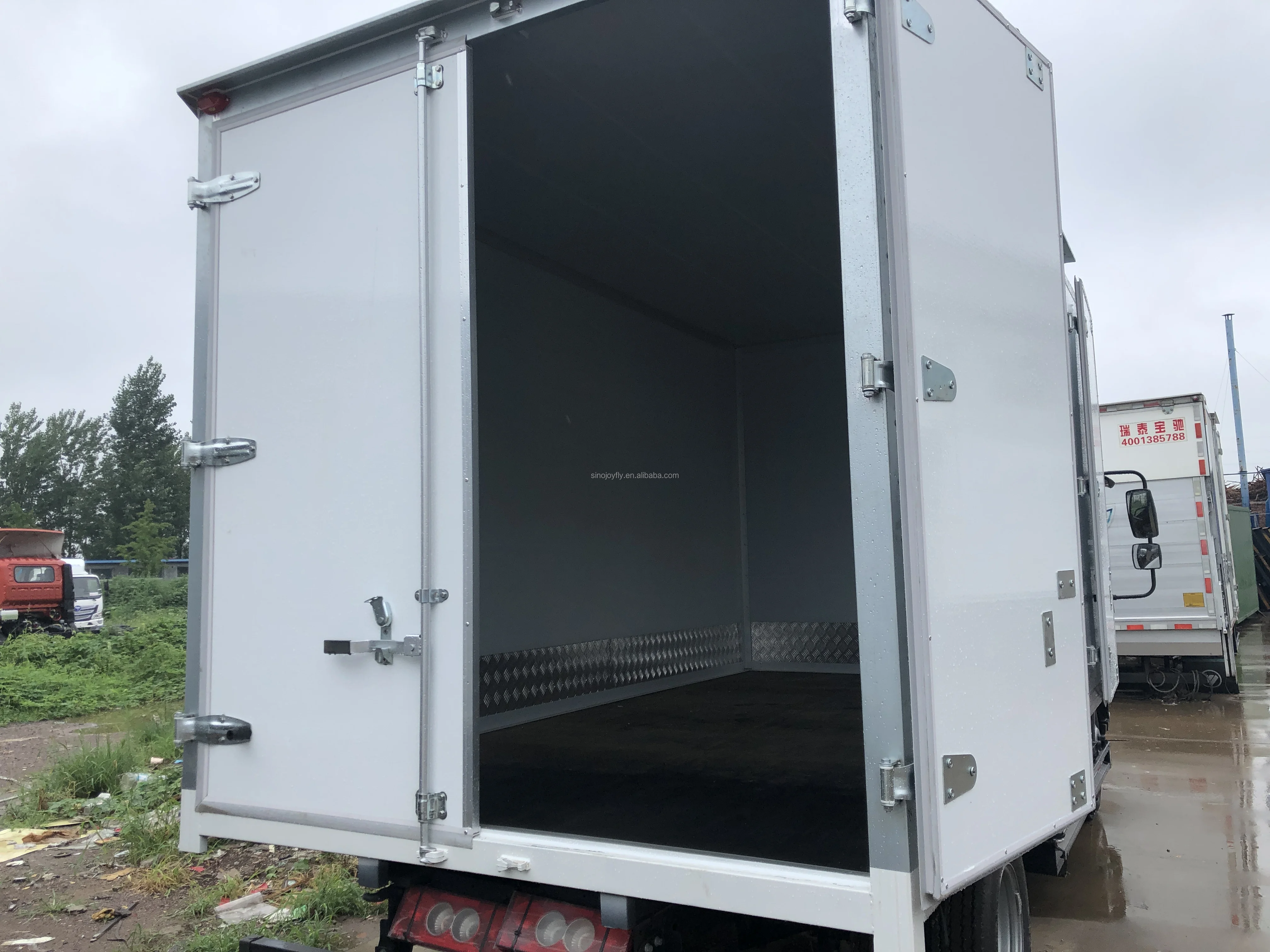 Refrigerated Truck Bodies - Durable and Efficient Transport