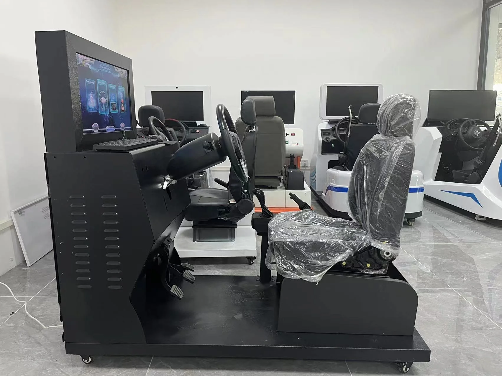 Real Car Simulator - Learn to Drive with Single-Screen Training