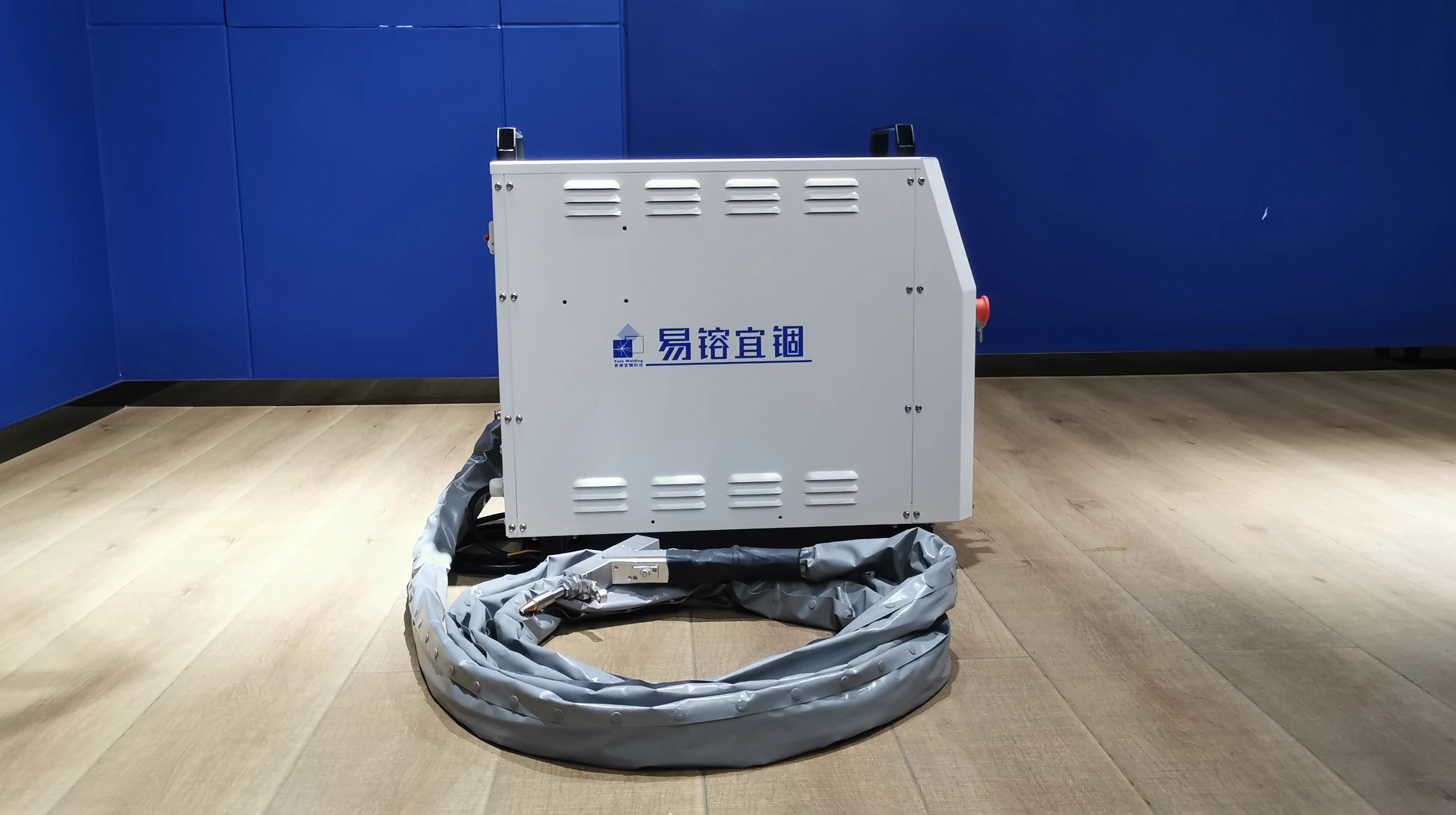 Lsf Portable Handheld Laser Welding Machine With Independent Cooling ...