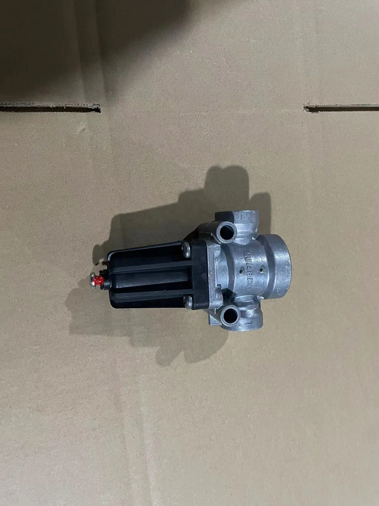 原装wabco 4750103000限压阀3454402440 1505392 Kamaz 5490 54901 6580 V-olvo S ...