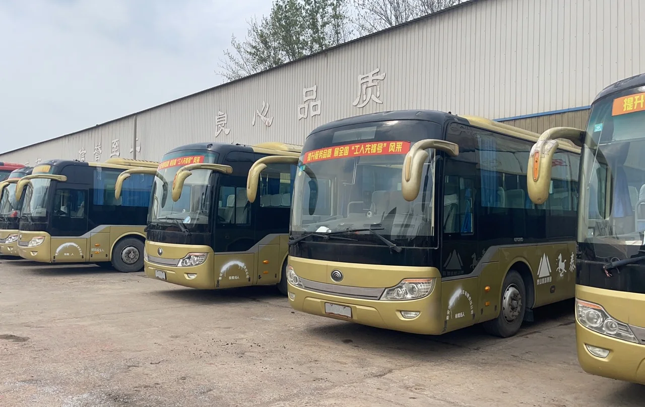 70 Seater Coach Bus Luxury Tour Passenger Coach 70 Seater Bus For Sale ...