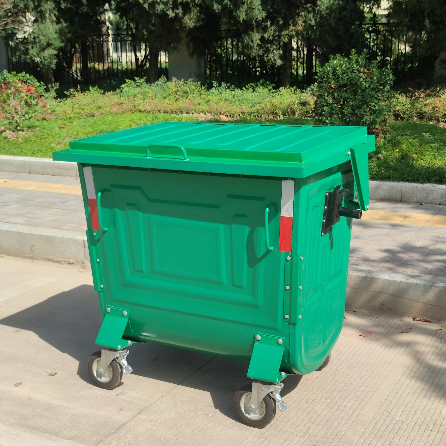 770L Galvanized Metal Garbage Waste Bin Trash Can - Durable & Sustainable