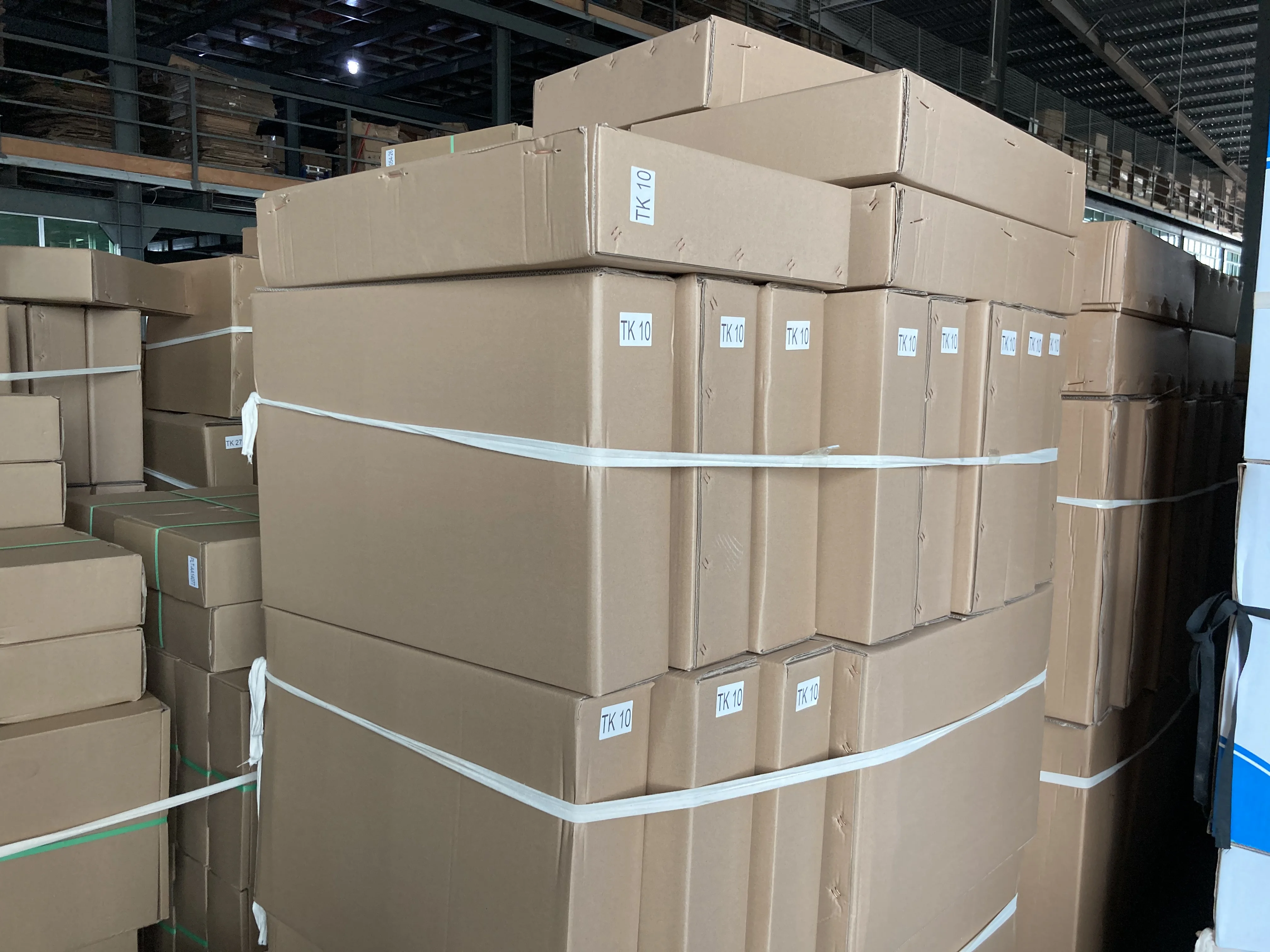 三菱皮卡Triton L200 4D56 MT OEM MN135032铝制PA66 GF30汽车散热器| Alibaba.com