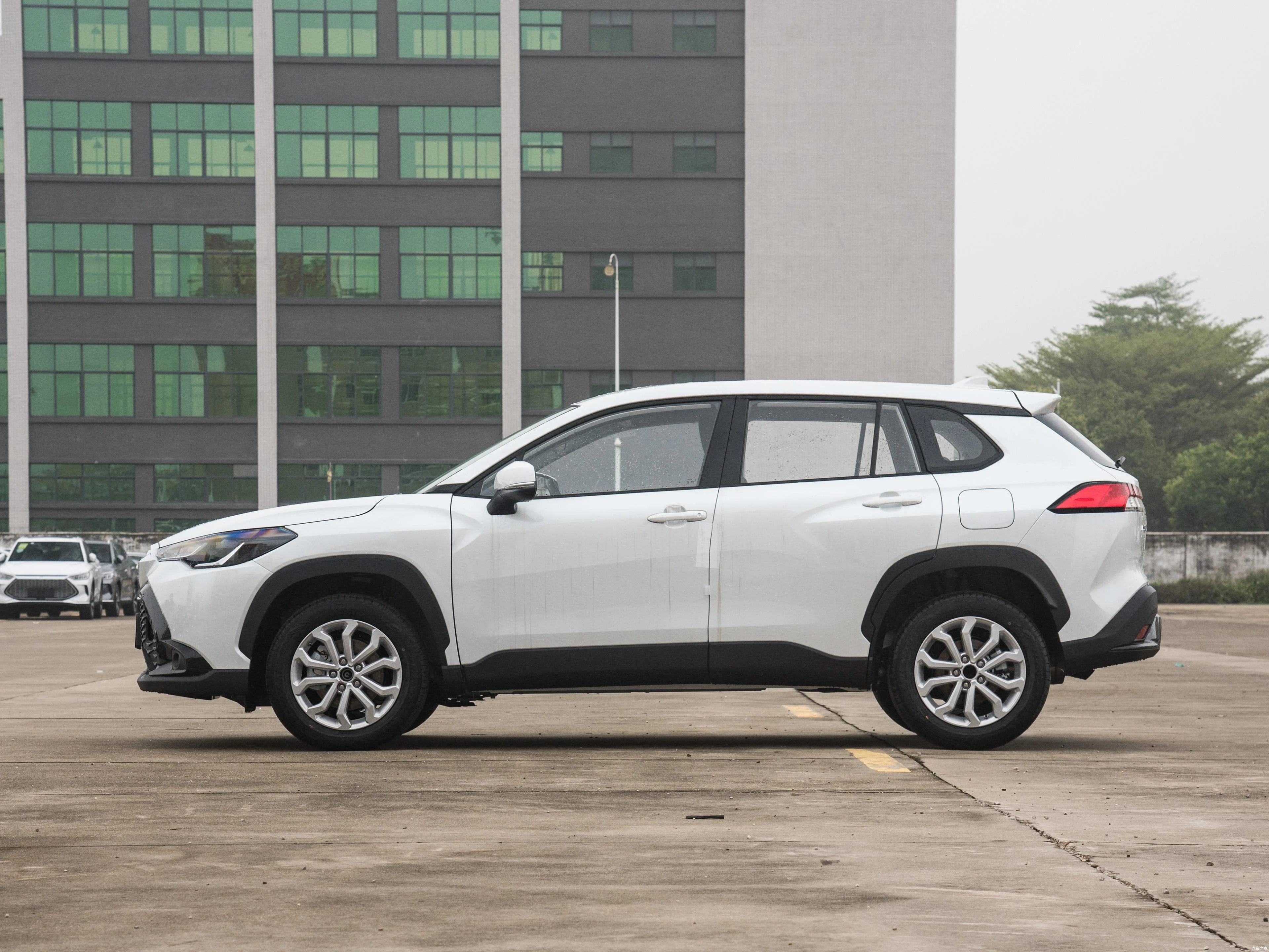 All New Toyota Corolla Cross Toyota Frontlander 2.0l Cvt 2023 Petrol Car Compact Suv 126kw 205n ...