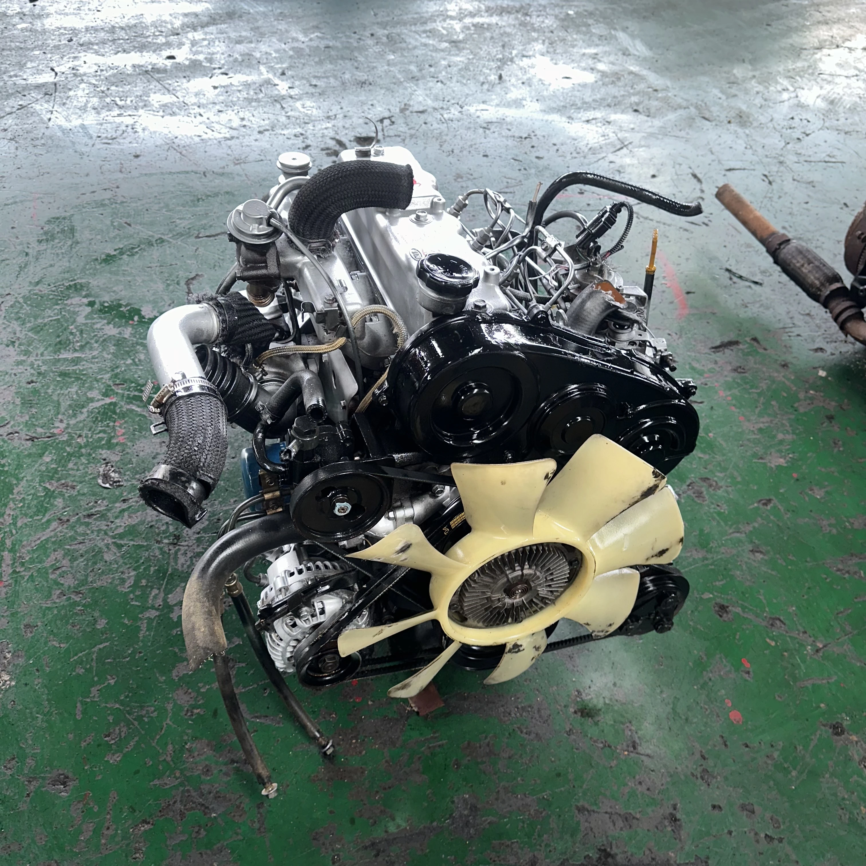 Korea Original Used Complete 2.6L D4BB D4BH Engine for Hyundai H100 ...