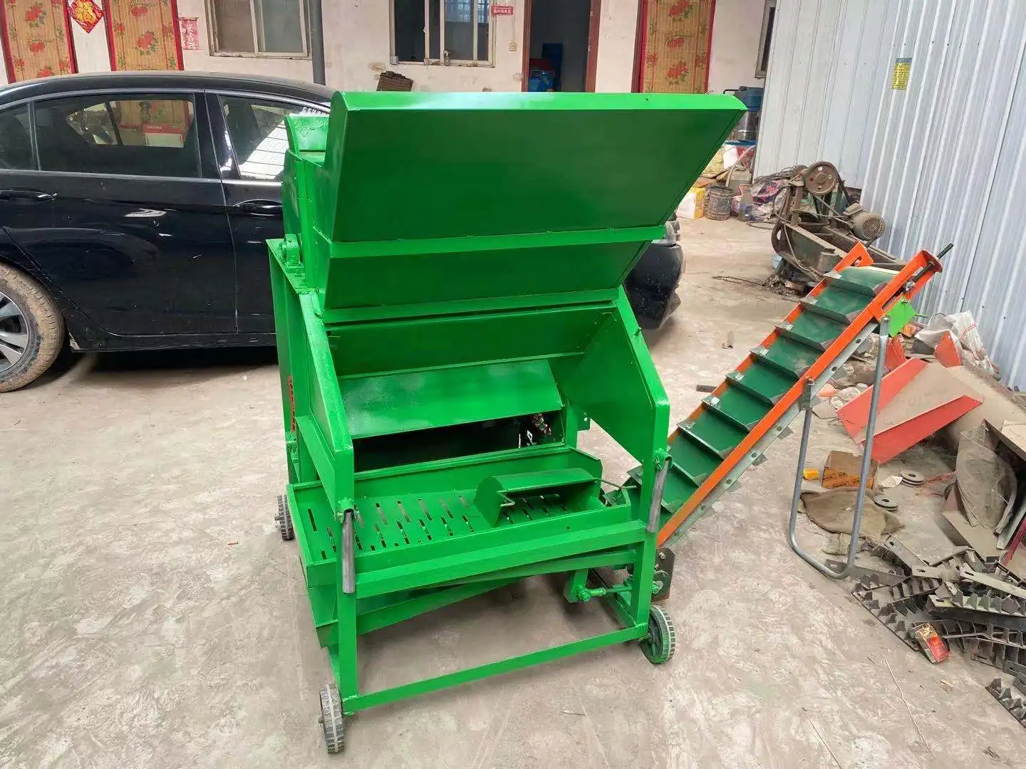 High Quality Fully Automatic Groundnut Harvesting Machine